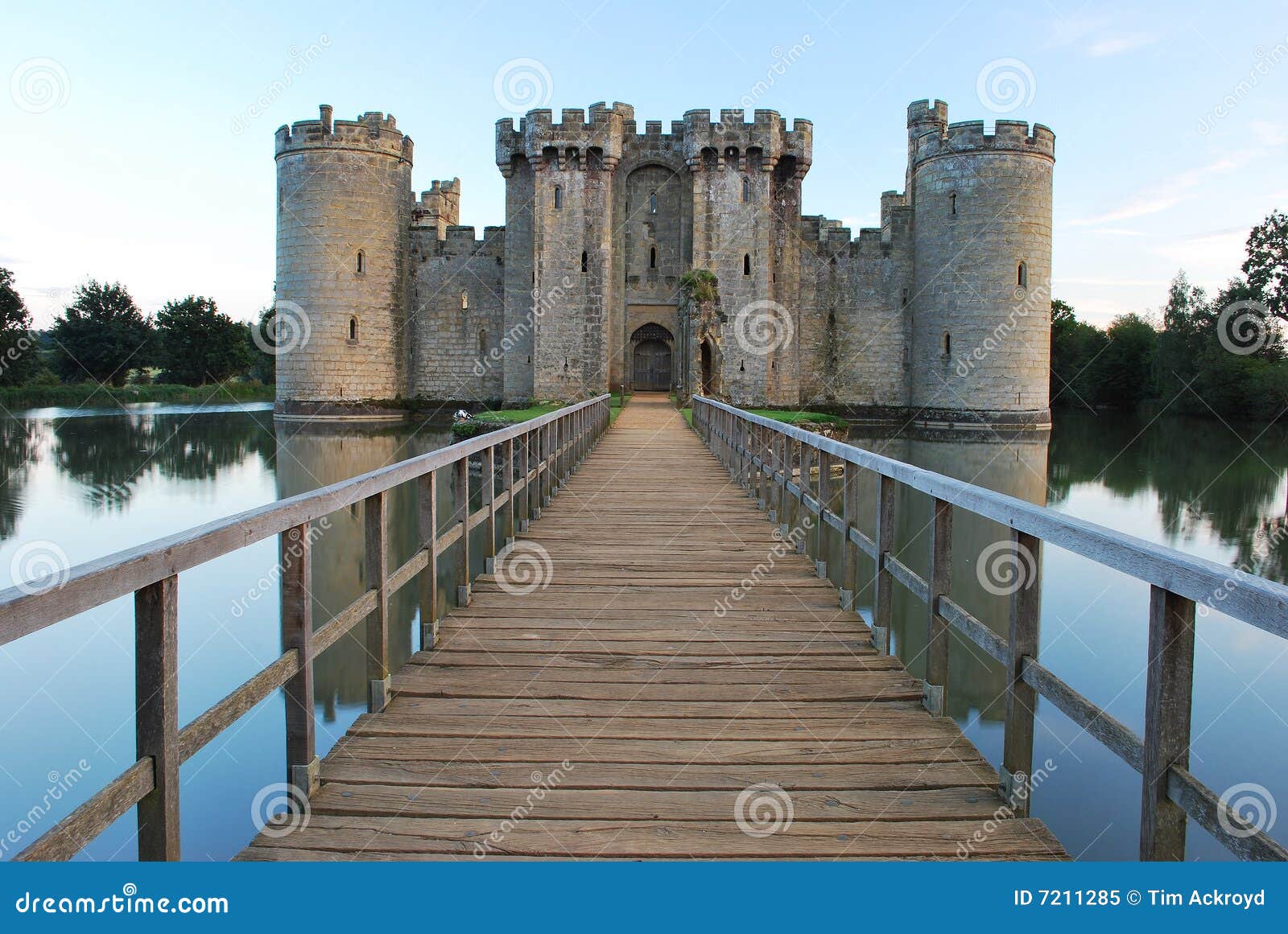 Walkway Leading To Bodiam Castle Stock Image - Image of east, united ...