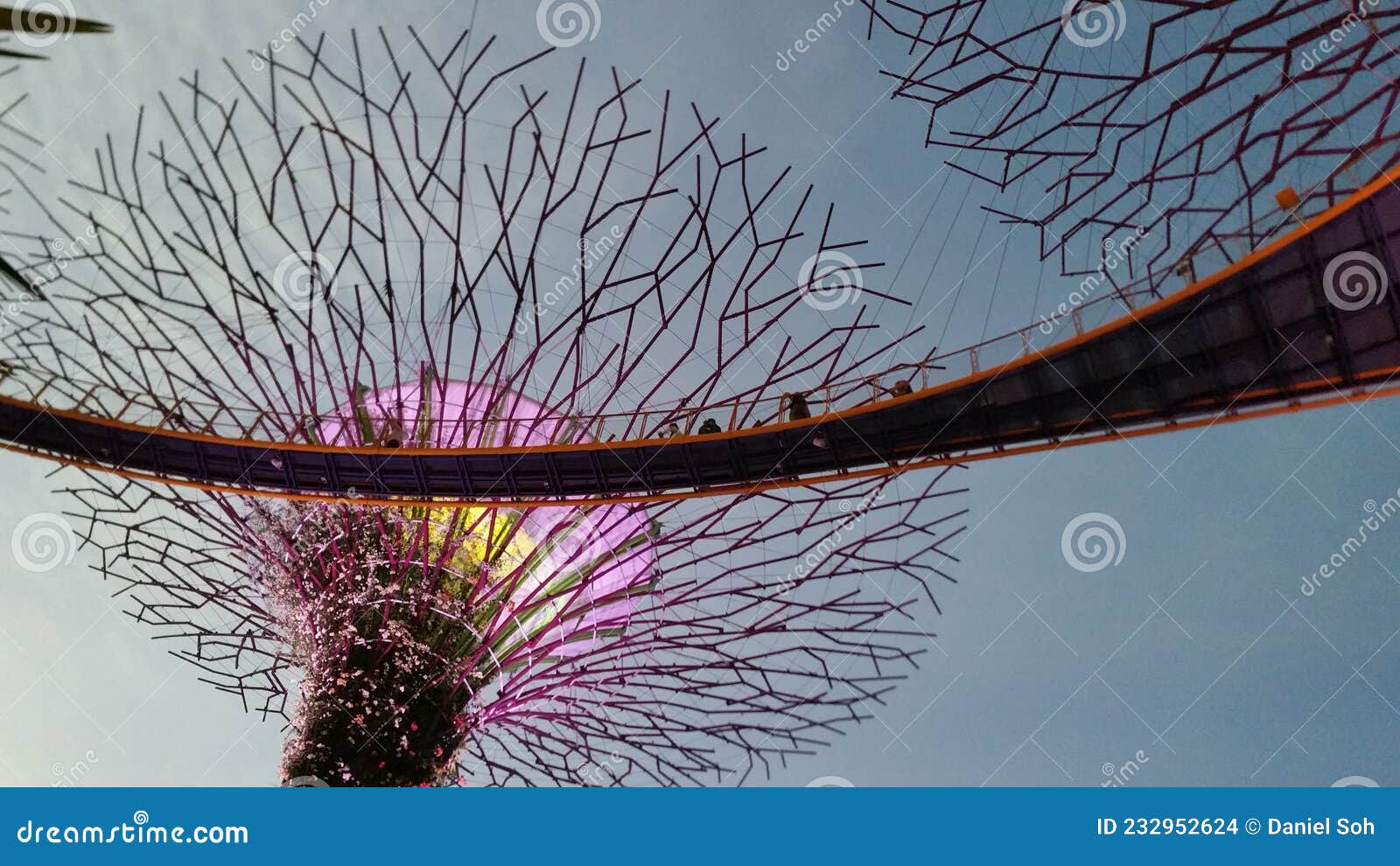 Walkway and Supertrees Gardens by the Bay Editorial Stock Image - Image ...