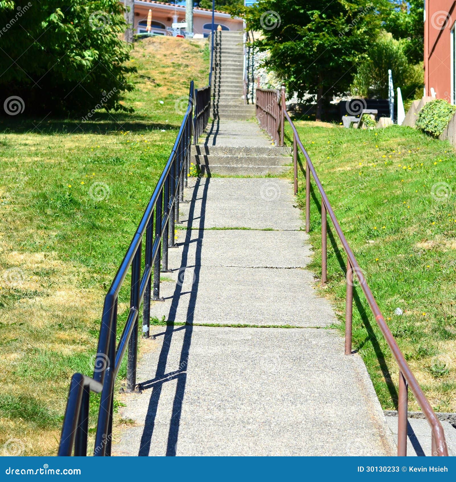 Walkway to the street stock image. Image of yard, outdoor - 30130233