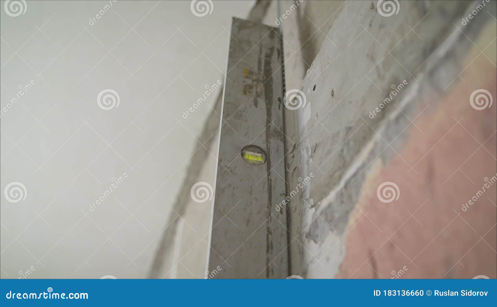 Alignment of Walls in the Repair with the Help of a Special Device ...