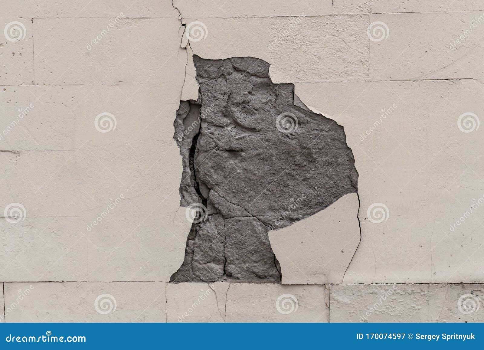 The Wall of the Building with a Deep Crack and Fallen Plaster Stock ...