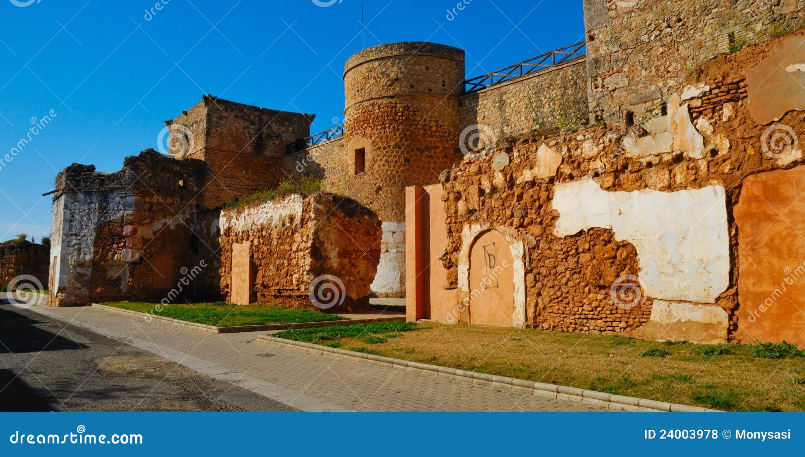 Wall castle stock photo. Image of castle, historic, outdoor - 24003978