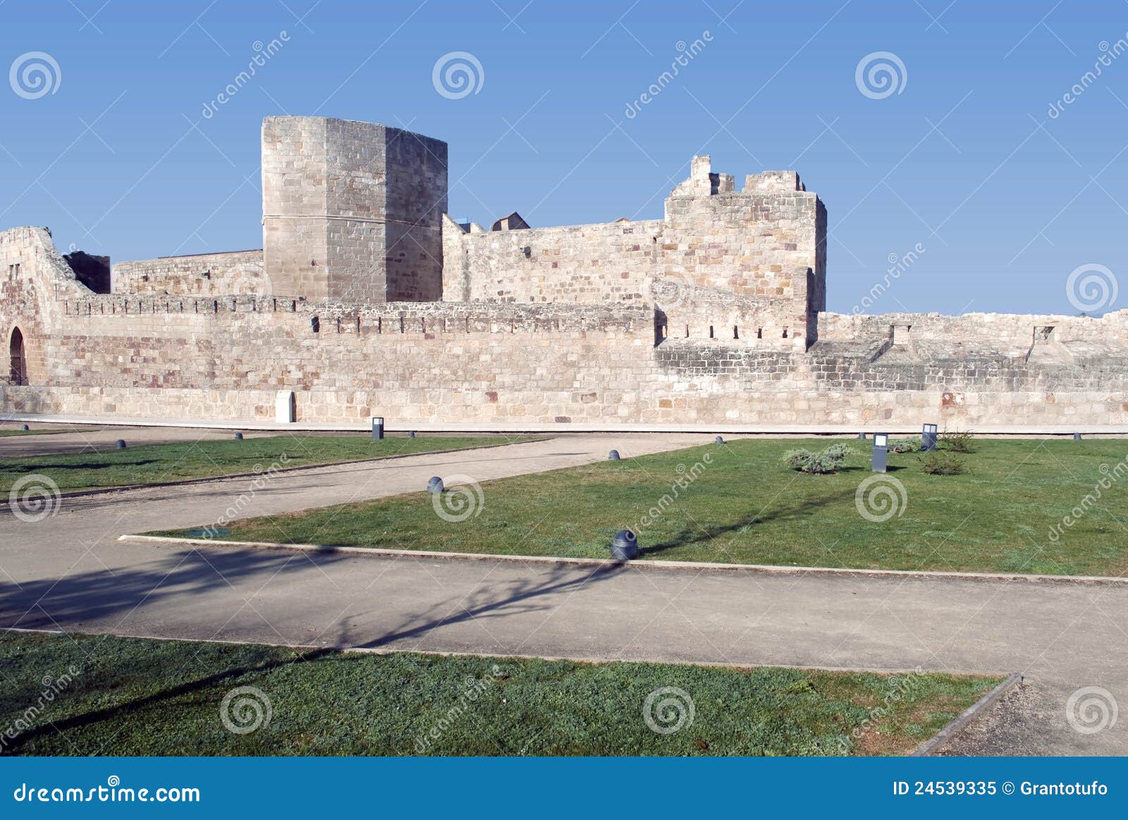 Wall of the castle stock image. Image of scenery, ancient - 24539335