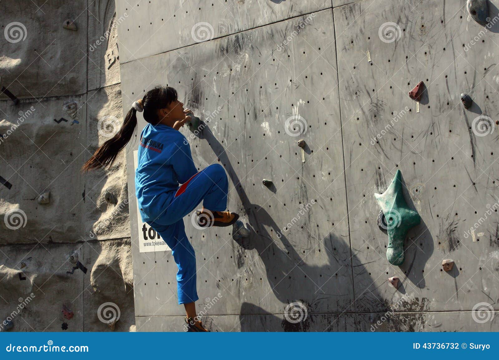 Wall cimbing editorial photography. Image of climbing - 43736732