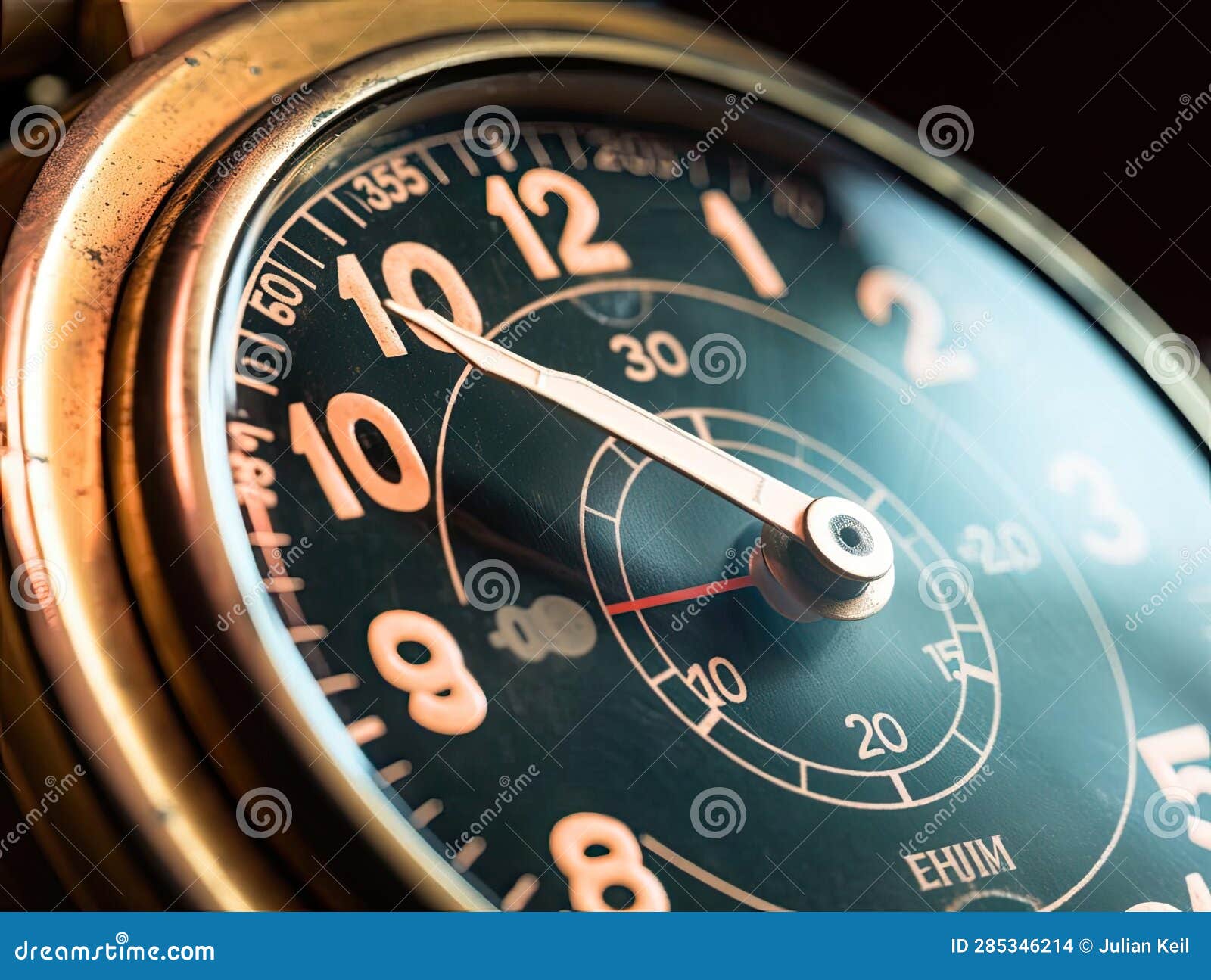 Wall Clock Showing PM End of Work Stock Illustration - Illustration of ...