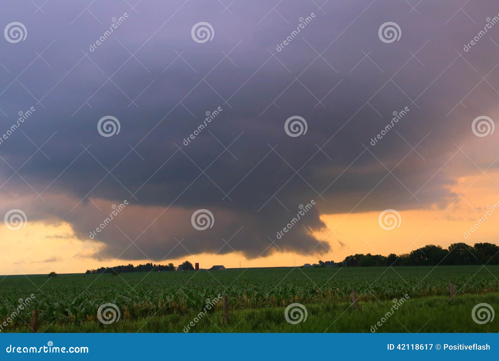 Wall cloud stock image. Image of tornadic, chasing, spinning - 42118617