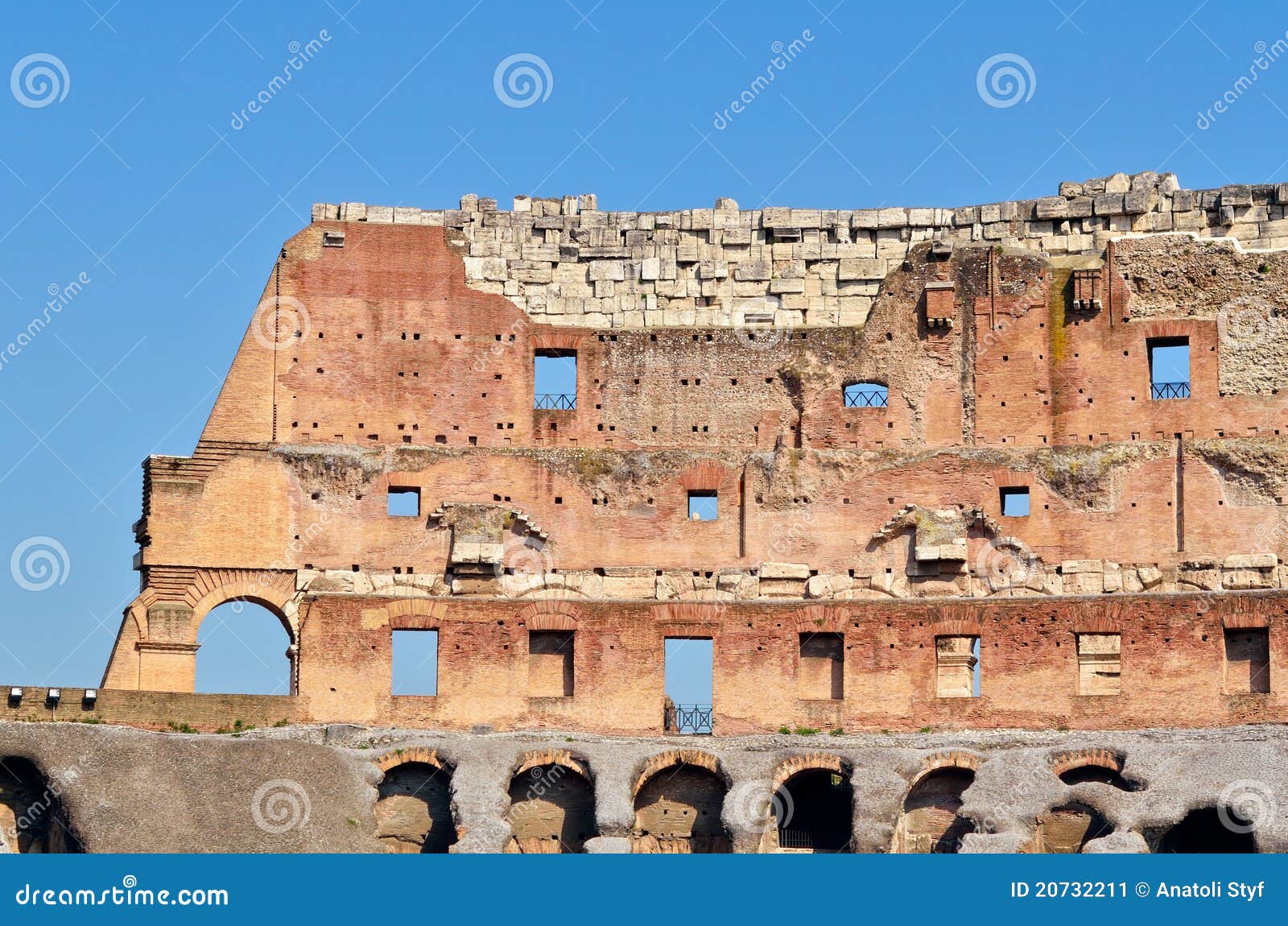 Wall of Colosseum stock image. Image of circle, obsolete - 20732211