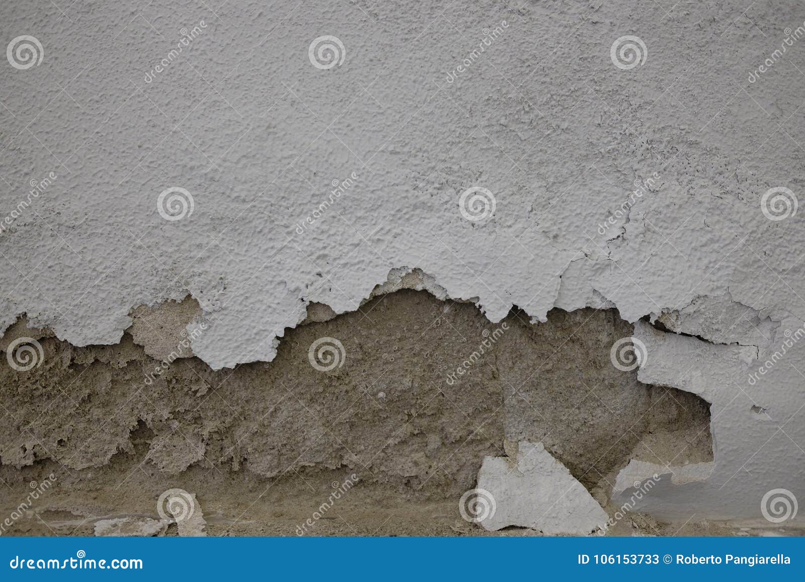 Wall damaged by humidity stock image. Image of background - 106153733