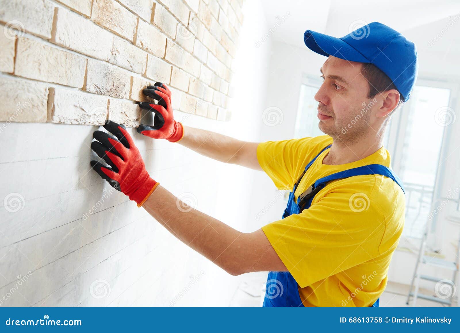 Wall Facing Work with Brick by Professional Bricklayer Worker Stock ...