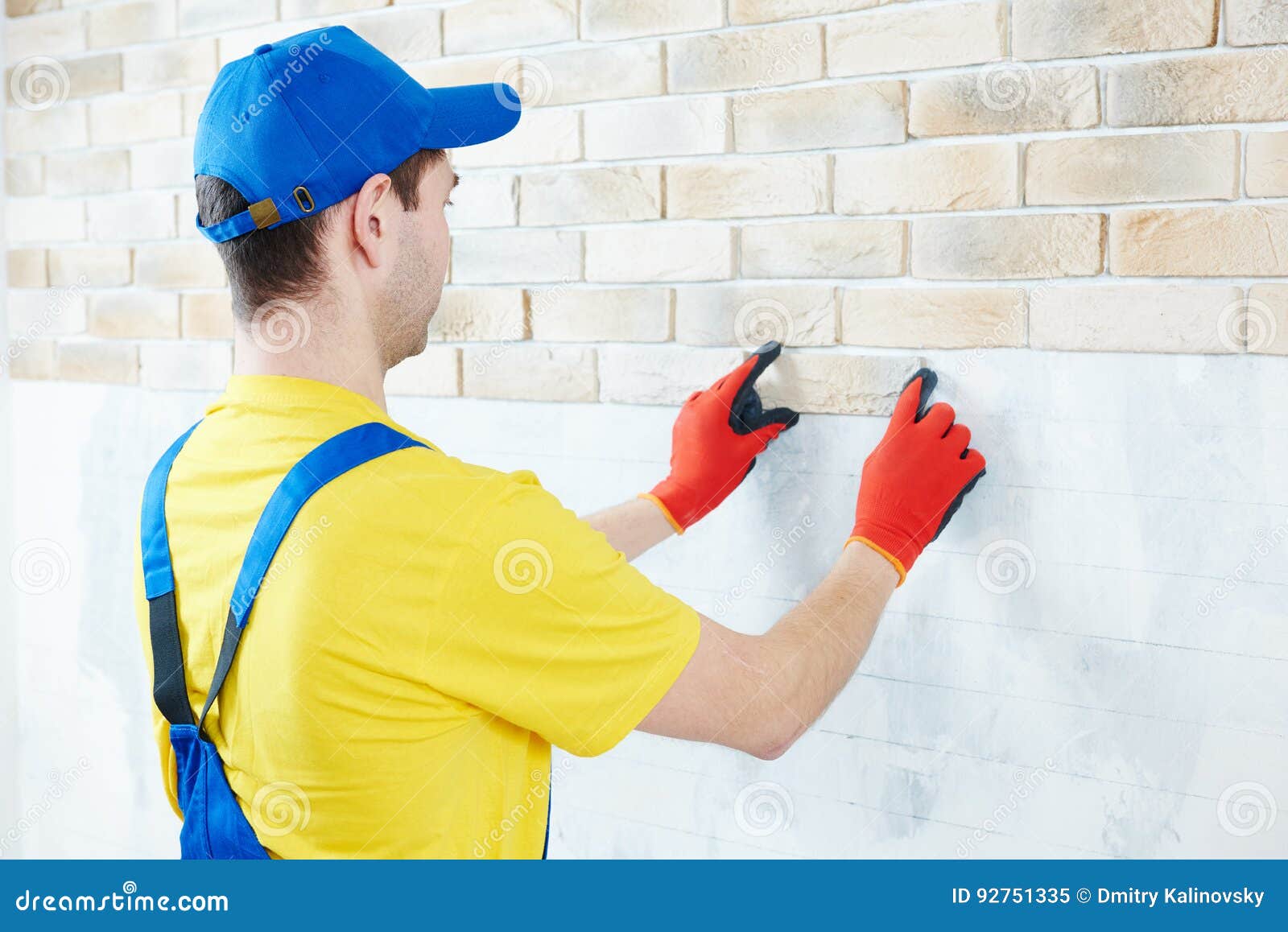 Wall Facing Work with Brick by Professional Bricklayer Worker Stock ...