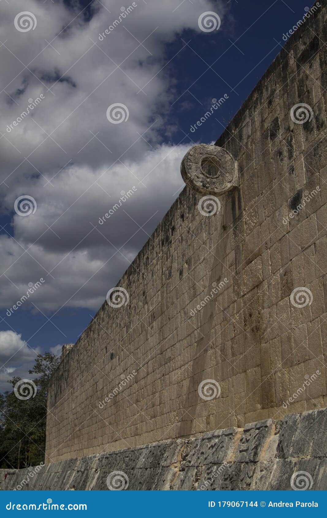 The Wall of the Great Field of the Mayan Ball Game of Chichén Itzà ... The Wall of the Great Field of the Mayan Ball Game of Chichén Itzà ...