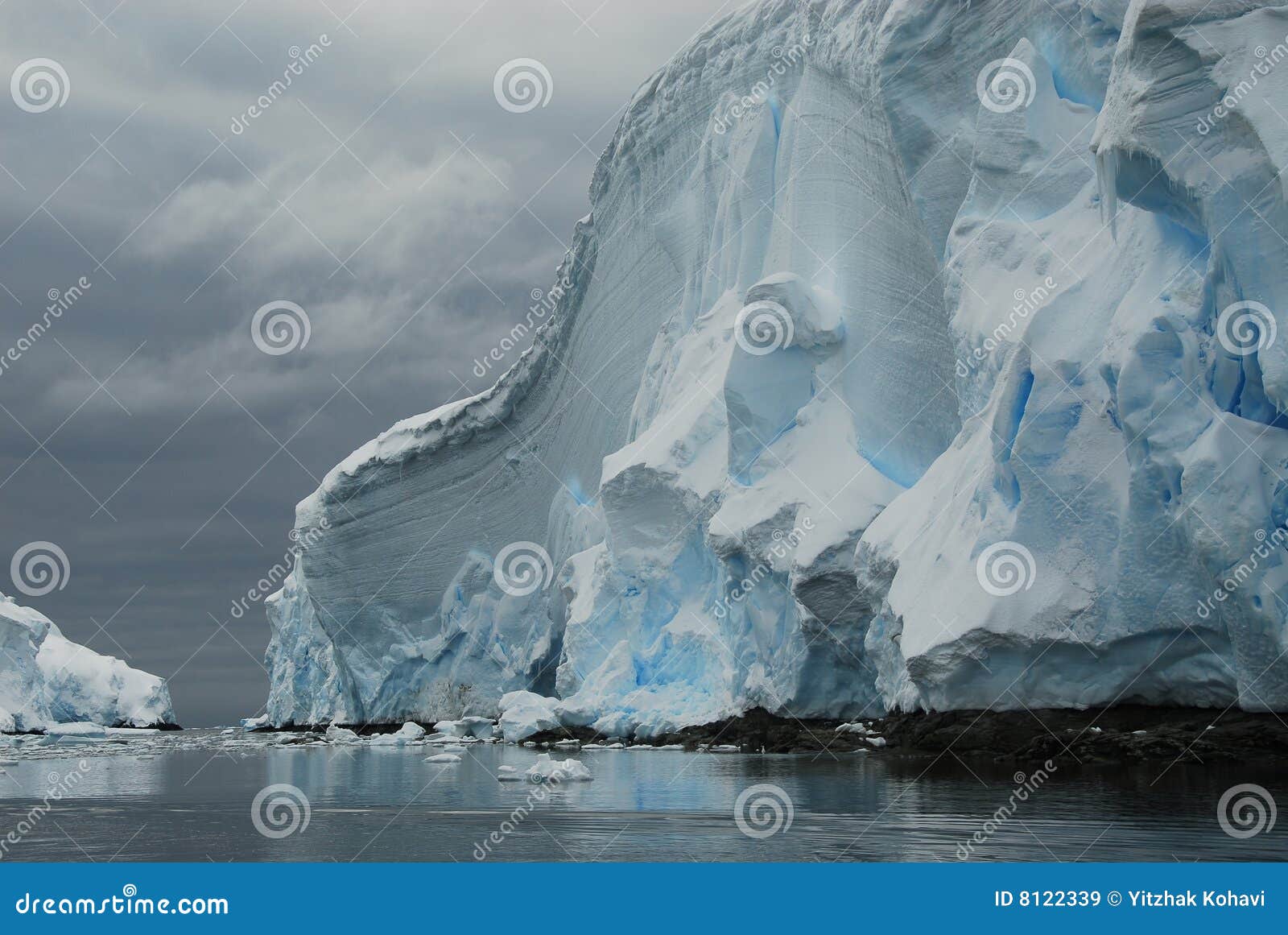 Wall of Ice stock image. Image of wall, hidden, valley - 8122339