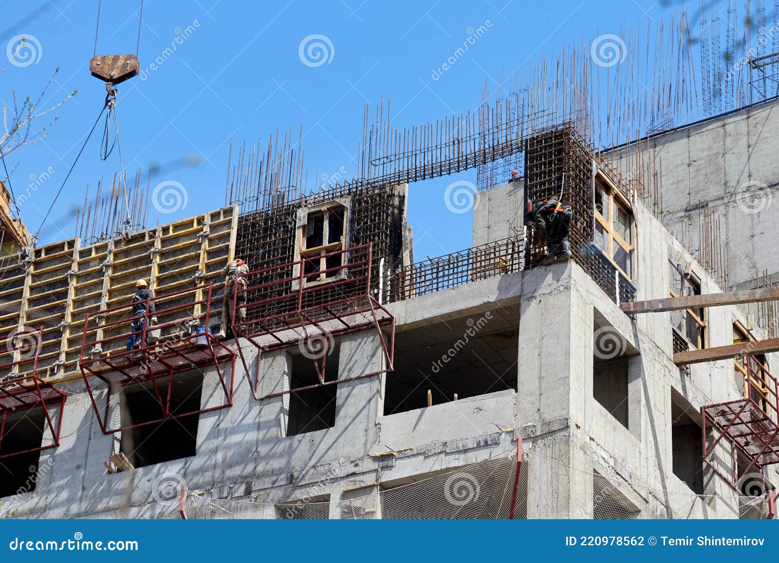 Wall of a Monolithic Concrete Building Under Construction Stock Photo ...