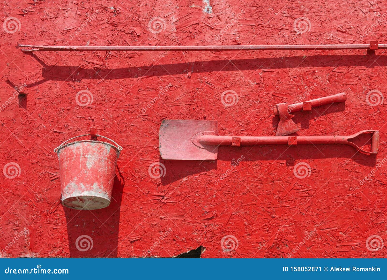 Wall-mounted Fire Shield with Fire-fighting Tools. Shovel, Hook , Axe ...