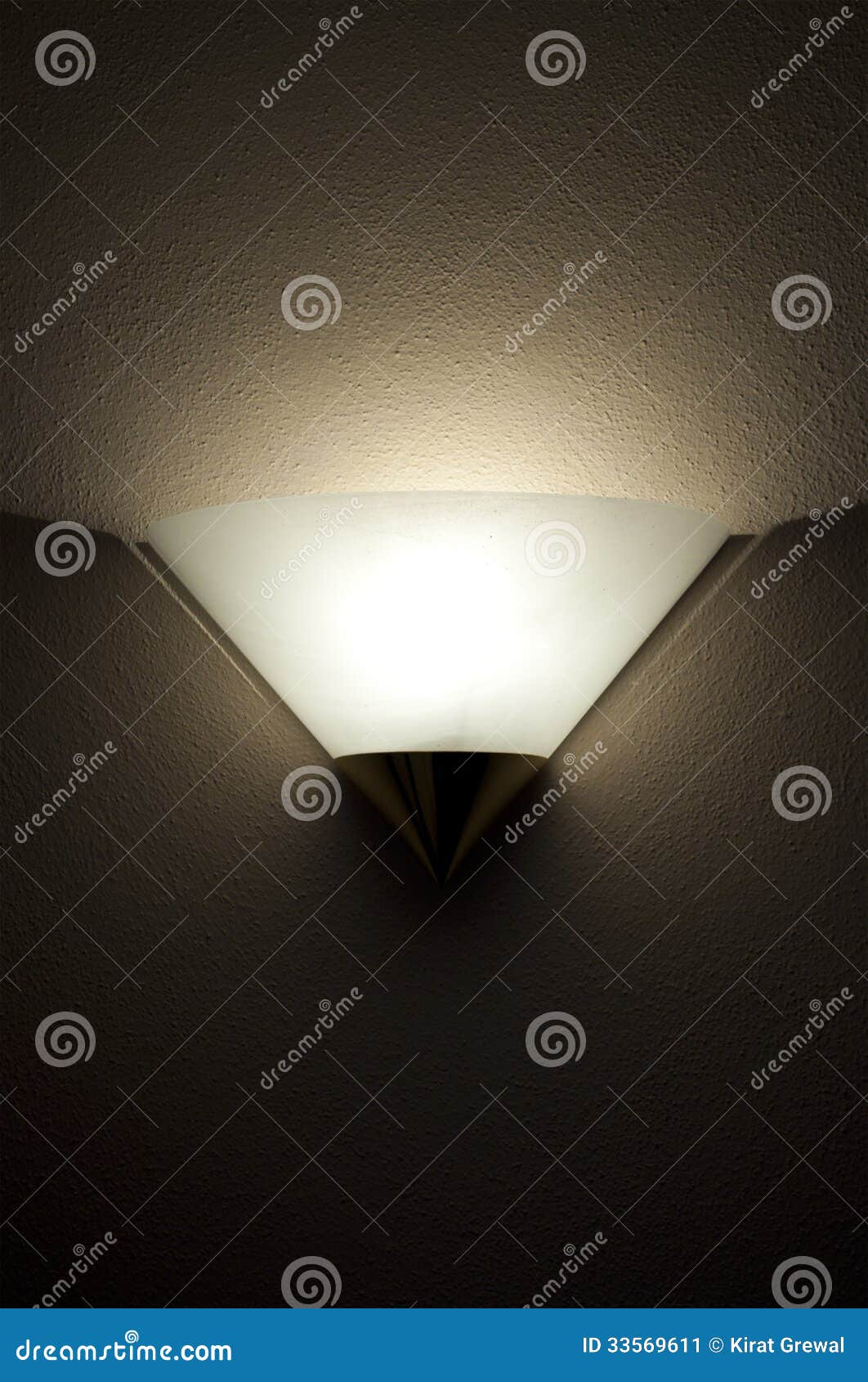 Wall Mounted Light stock image. Image of mounted, bulb - 33569611