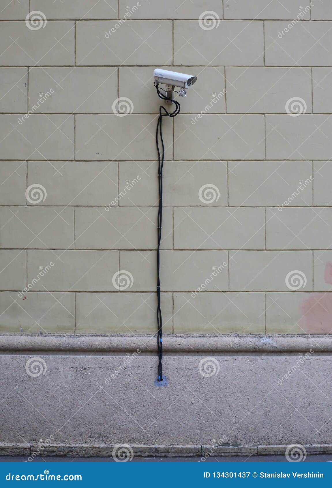 Wall-mounted Surveillance Camera Stock Image - Image of video, street ...