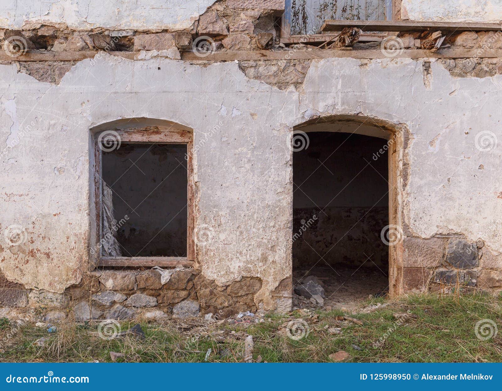 The Wall of the Old Collapsed Building Stock Photo - Image of building ...