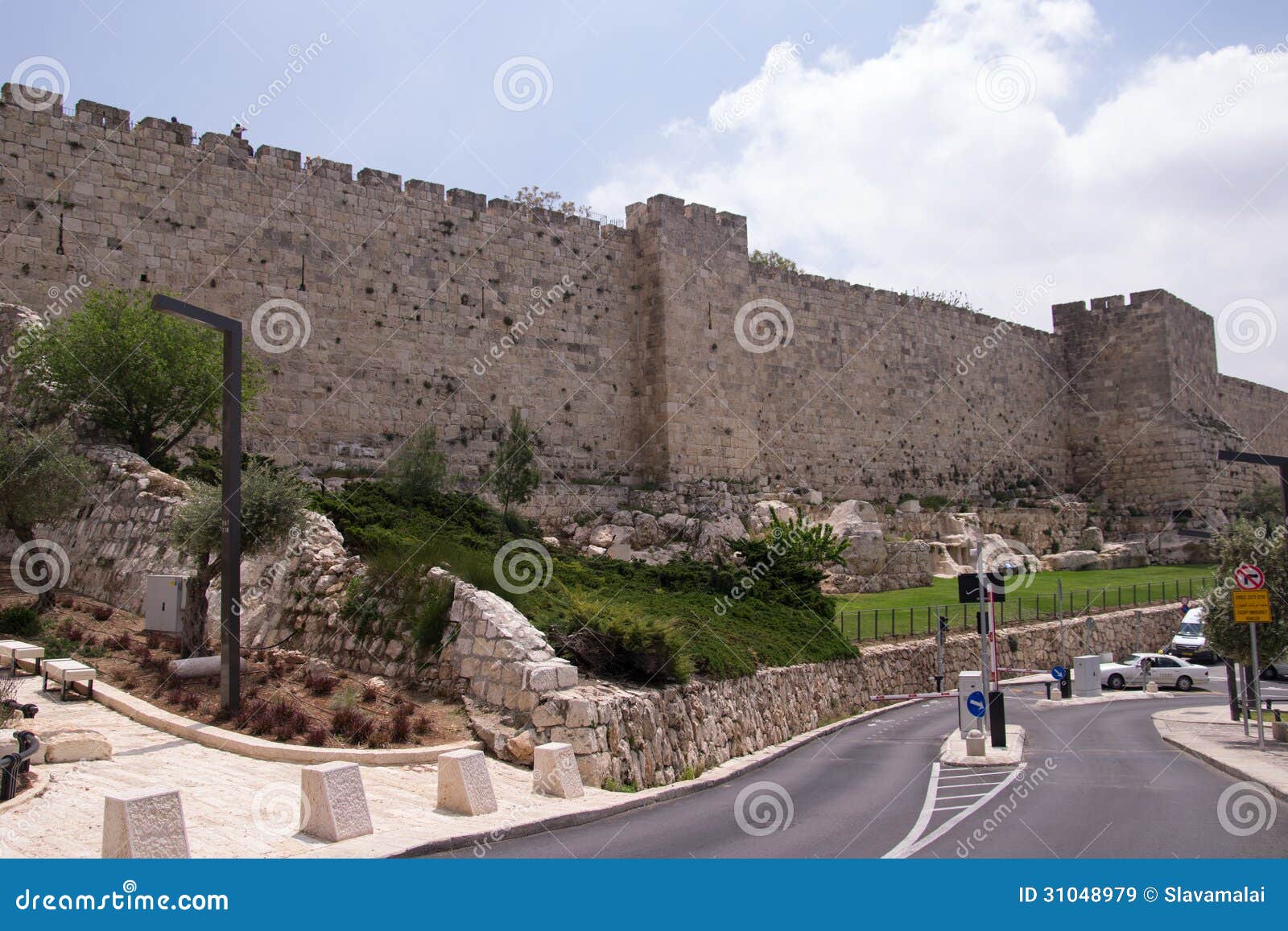 The wall of old Jerusalem stock image. Image of outdoors - 31048979