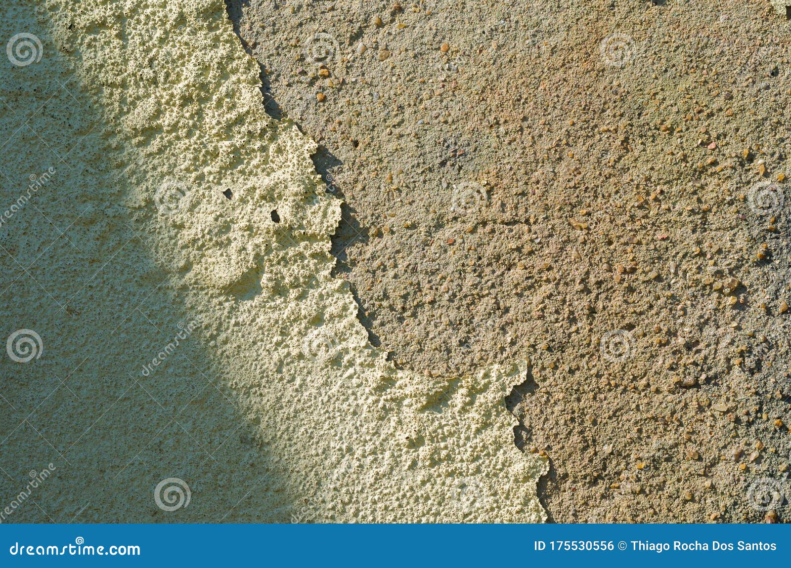 Wall with Peeling Paint, Paint Problem. Inadequate Paint System, Water ...