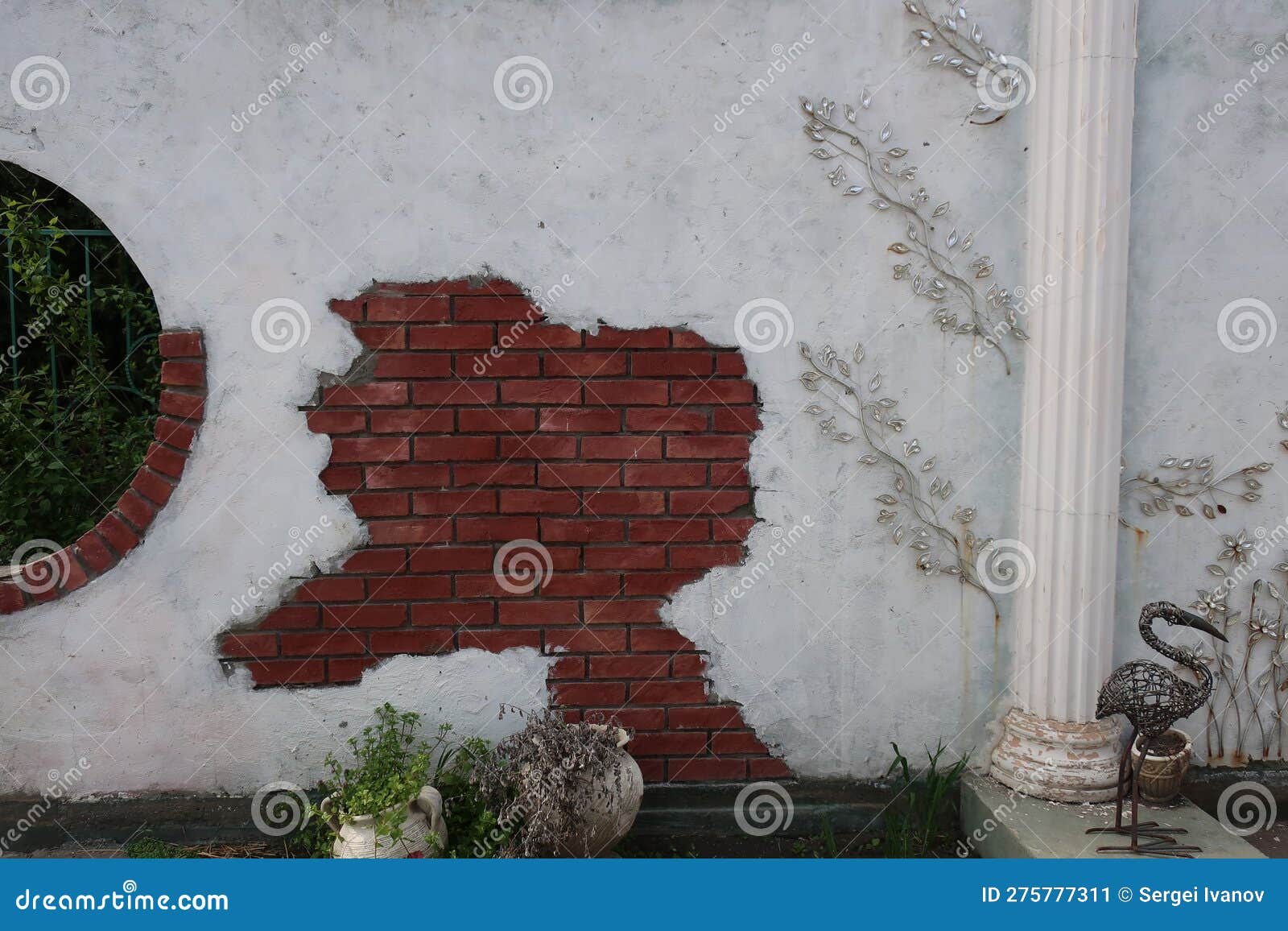 Wall Design with Art Objects and a Column Stock Image - Image of wall ...