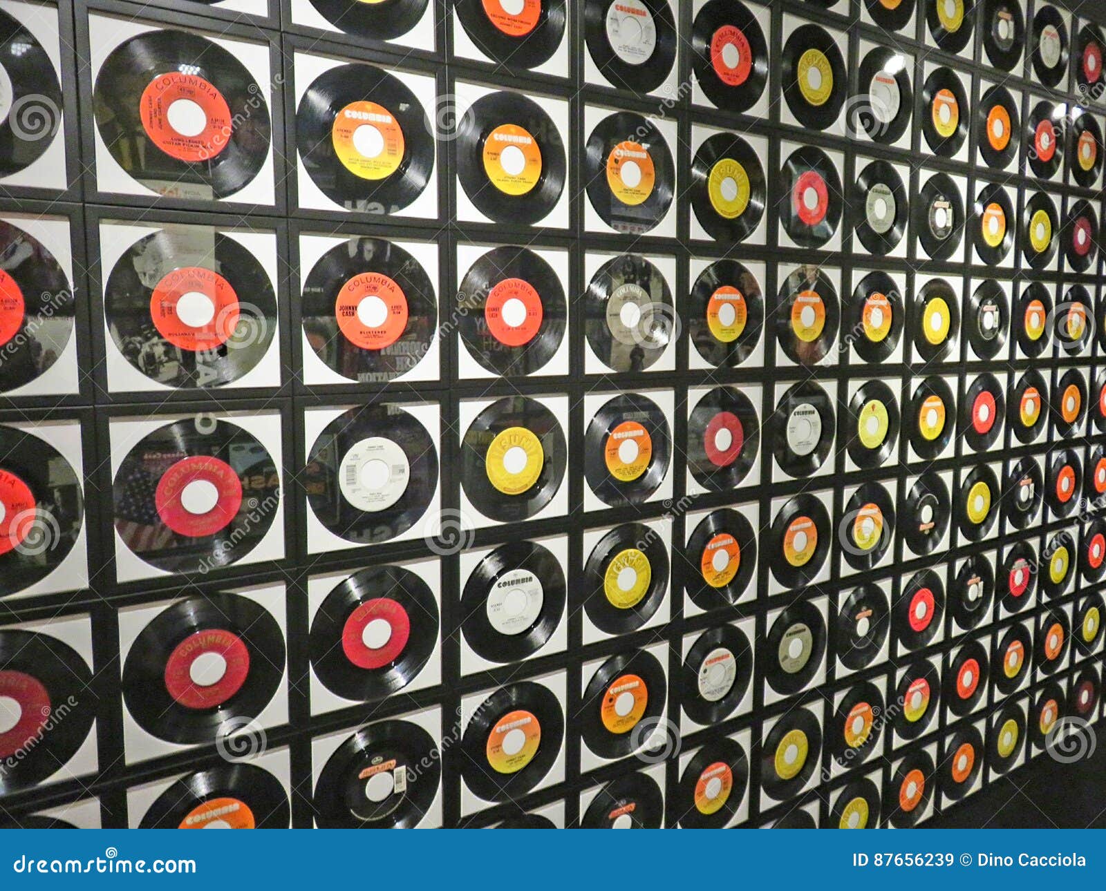 Wall of Records editorial stock image. Image of vinyl - 87656239