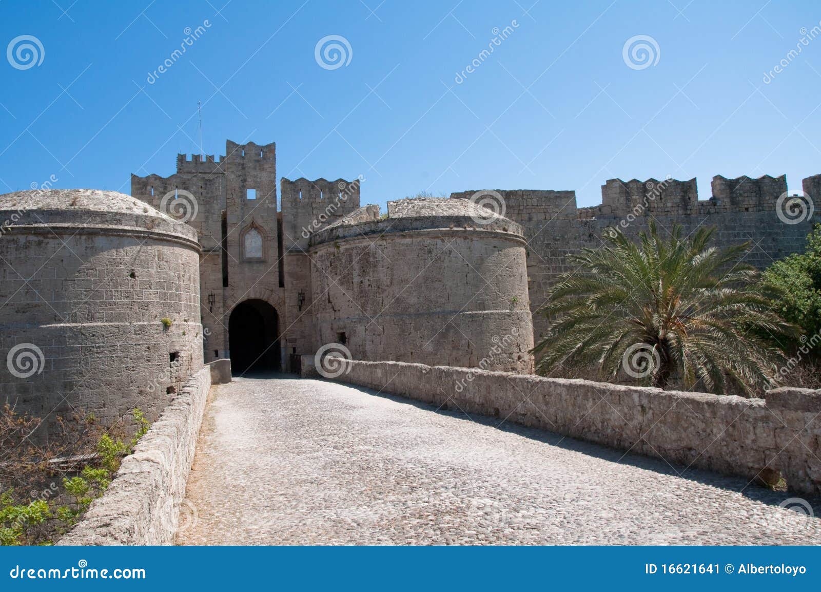 Wall in Rhodes island stock image. Image of rodos, gate - 16621641