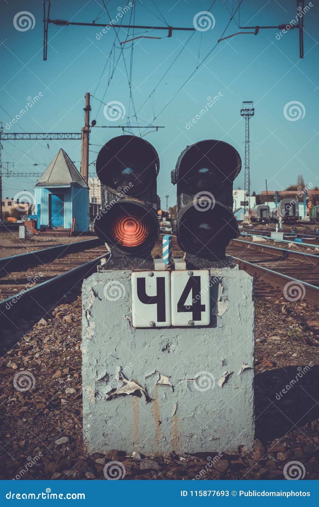 Wall, Sky, Track, Signage Picture. Image: 115877693