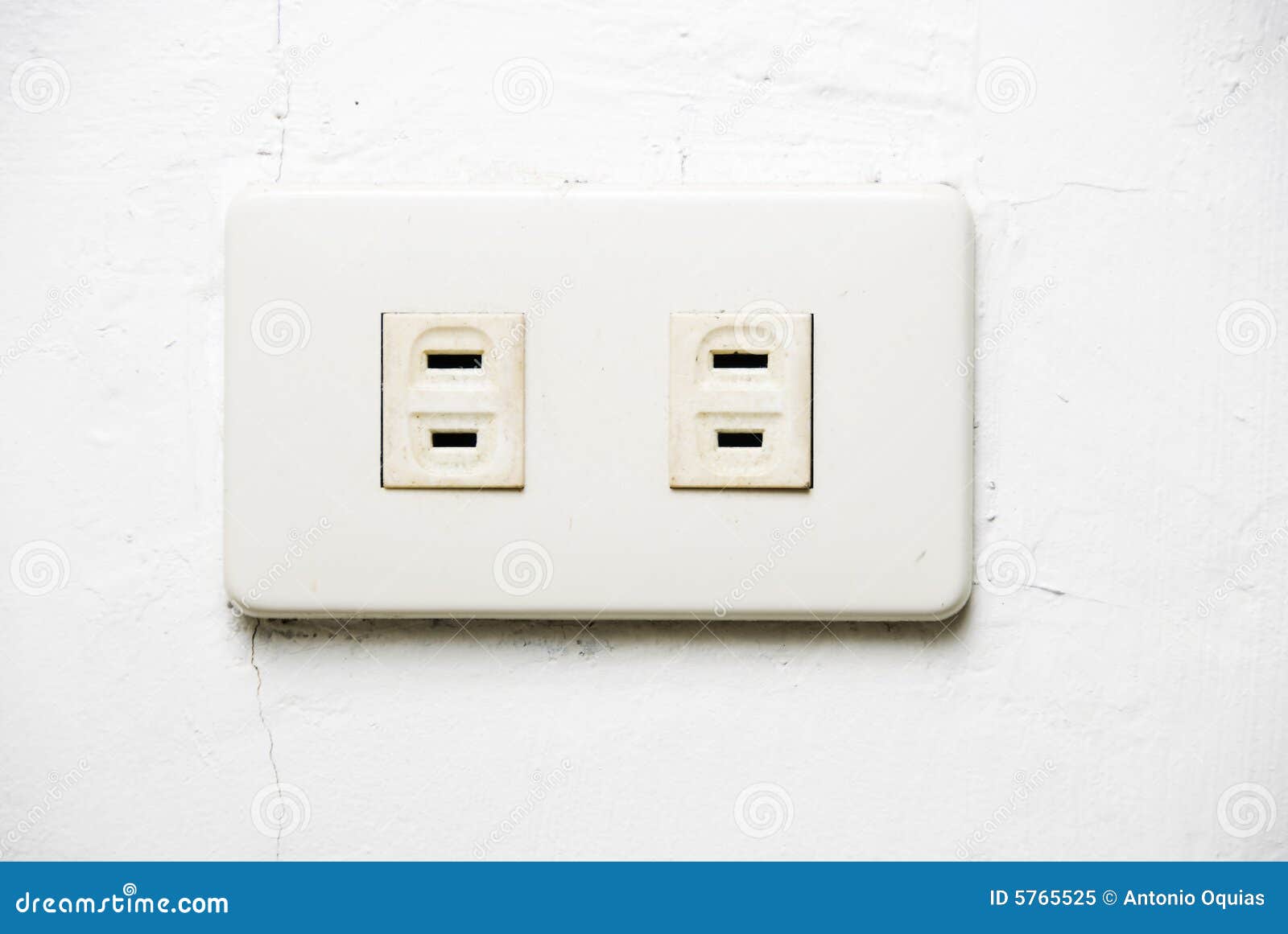 Wall Socket Royalty-Free Stock Photography | CartoonDealer.com #187307