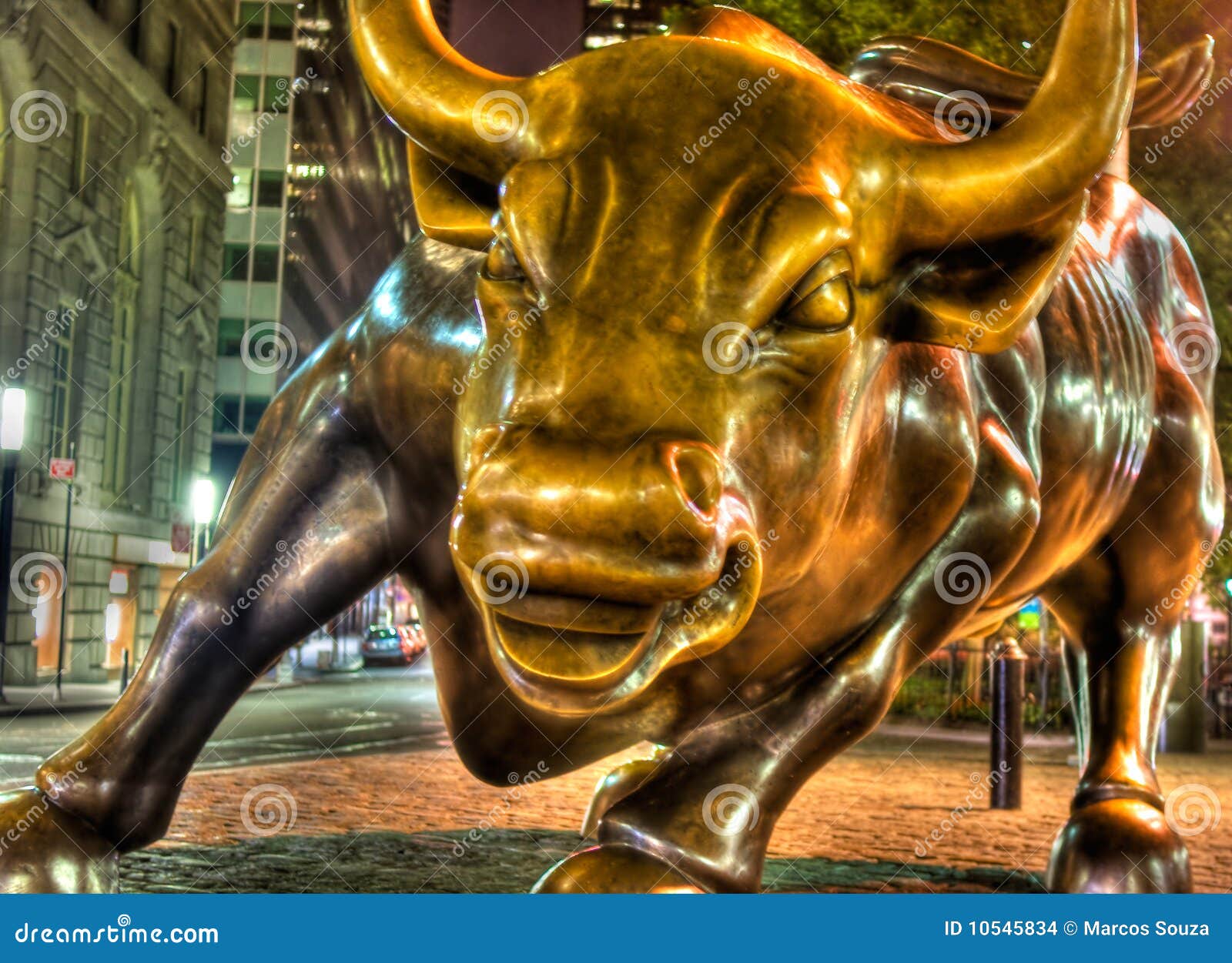 Wall Street Bull editorial stock image. Image of district - 10545834