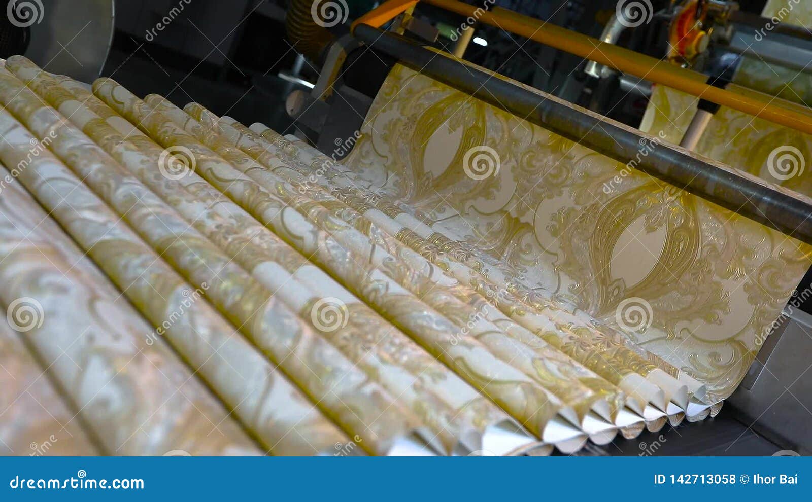 Wallpaper Production, Wallpaper Production Process. Movement of ...