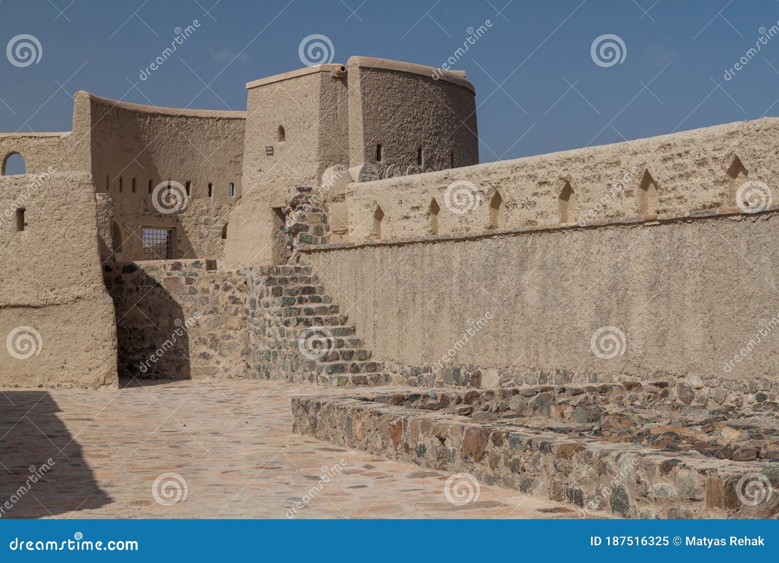 Walls of Bahla Fort, Om stock image. Image of defense - 187516325