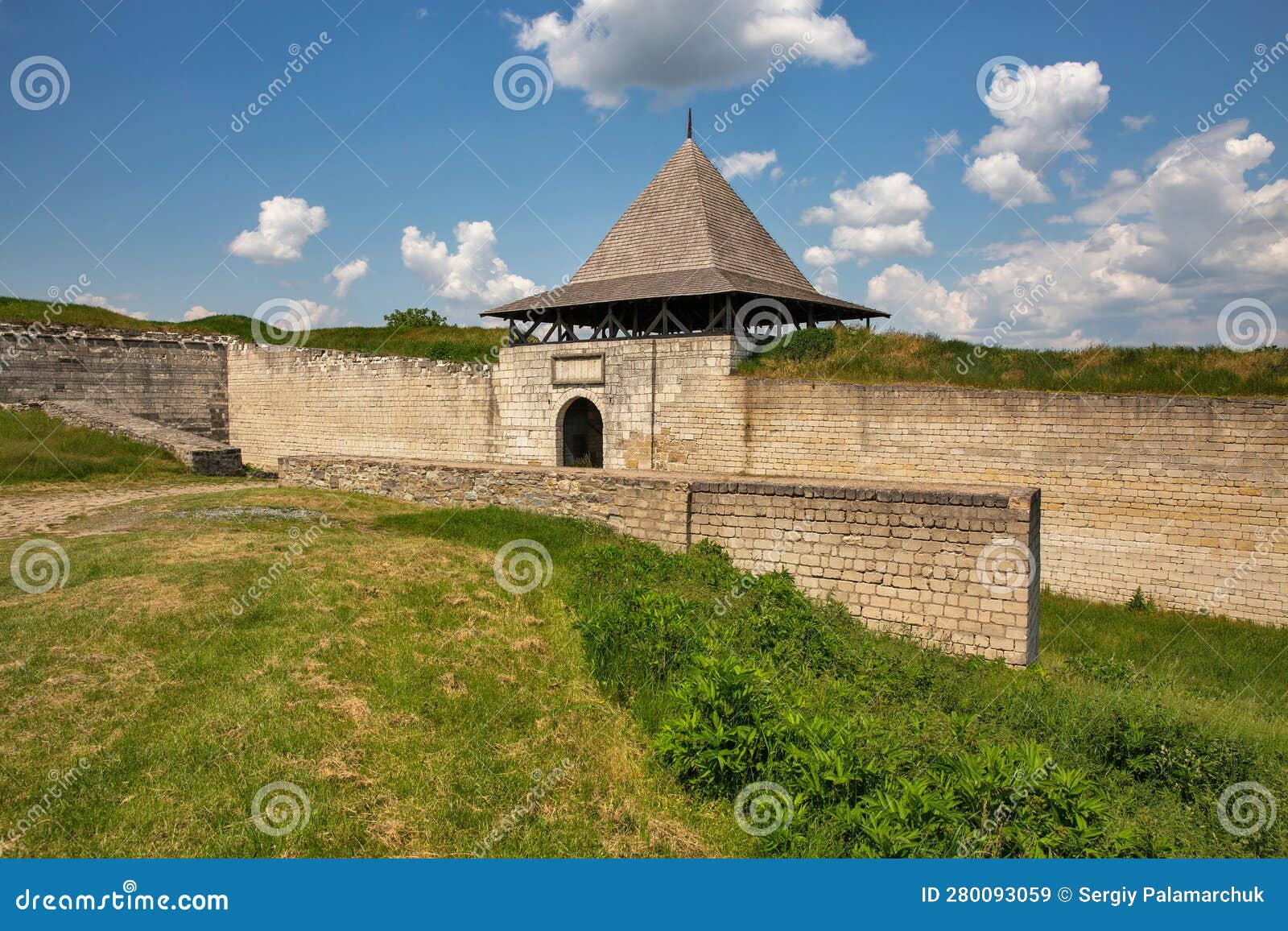 Walls of Khotyn Fortress, Medieval Fortification Complex in Ukraine ...