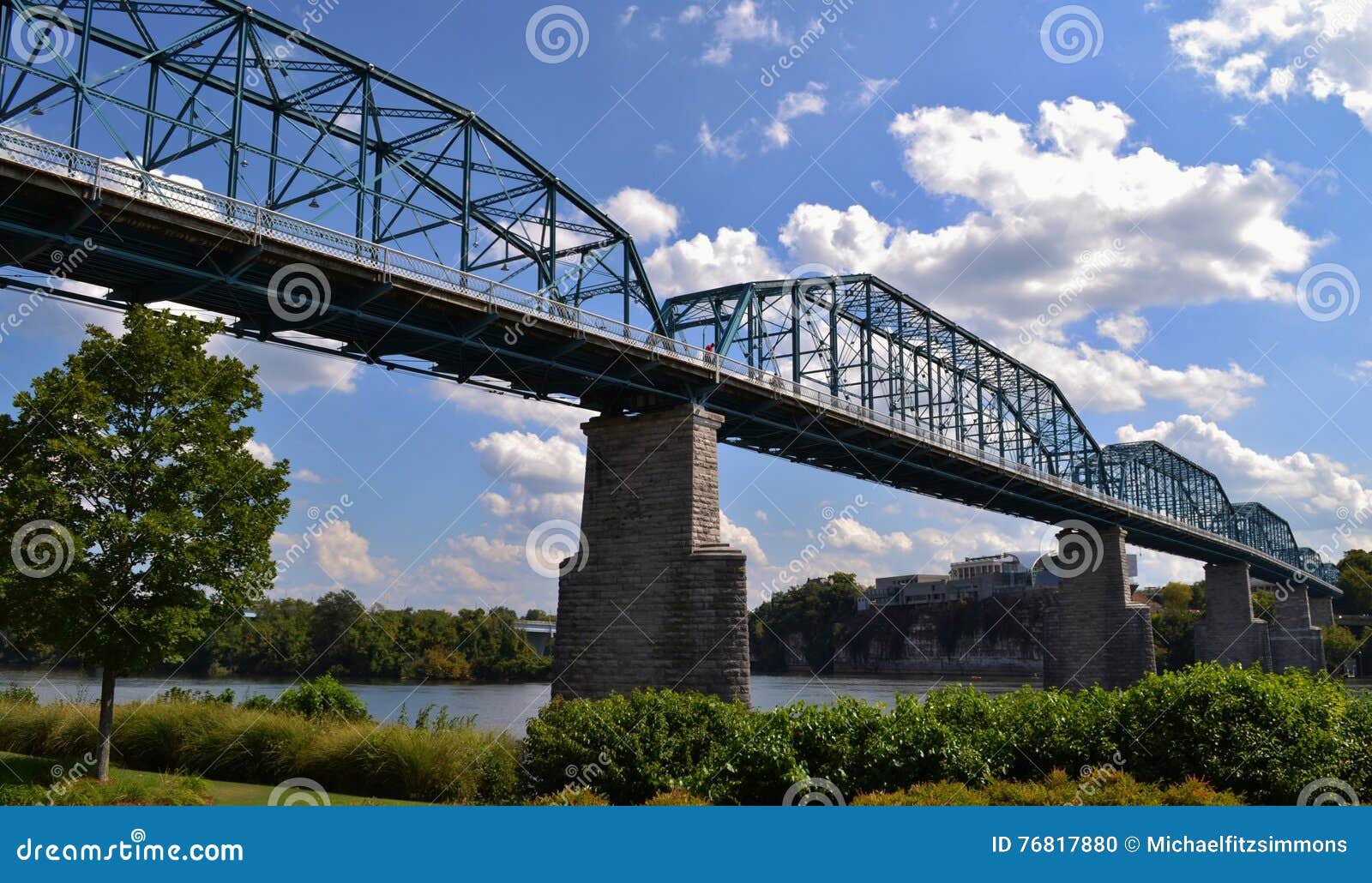 Walnut Street Bridge In Chattanooga Stock Photo - Image of ...