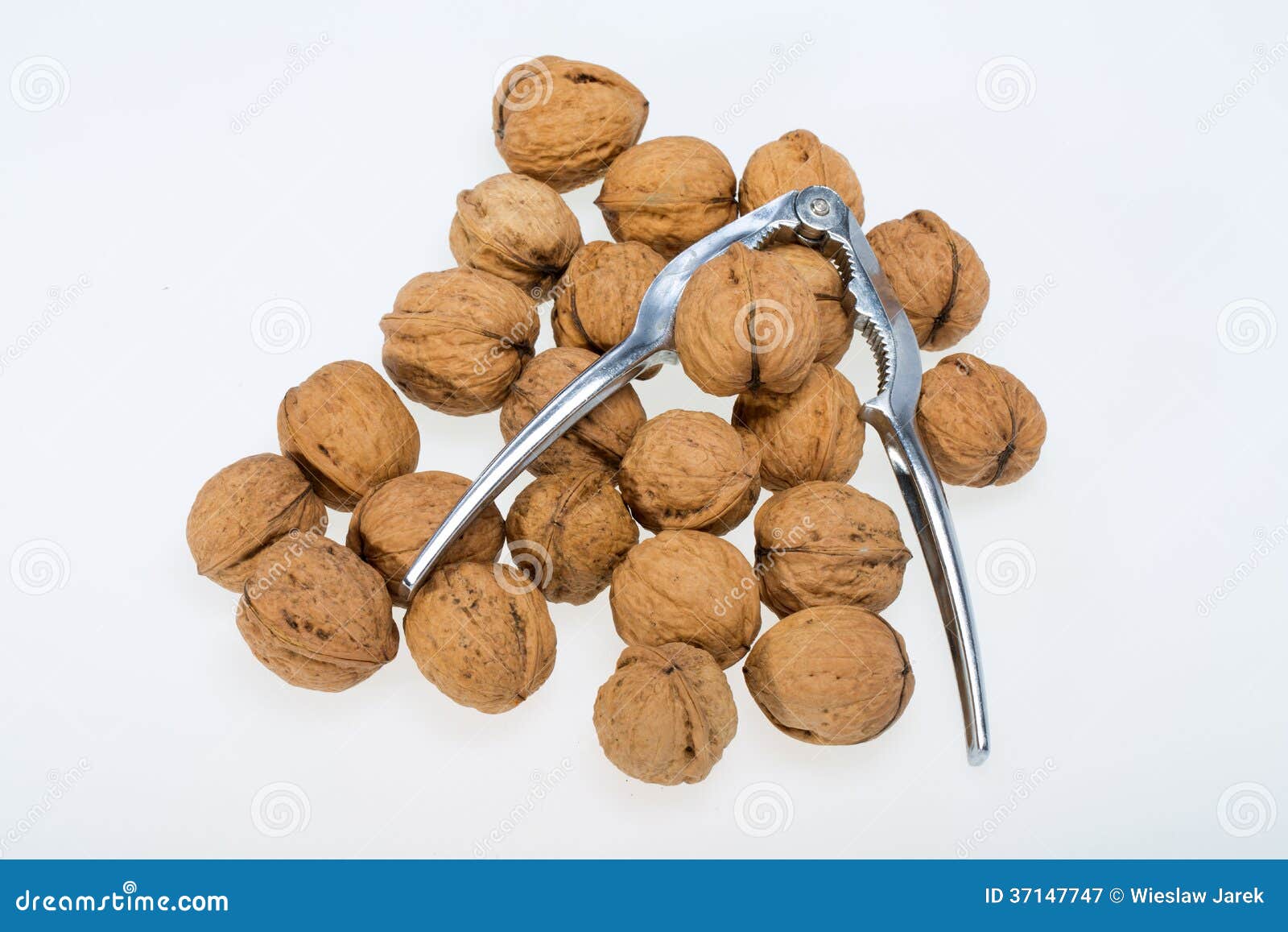 Walnuts heap stock image. Image of ingredient, craked - 37147747