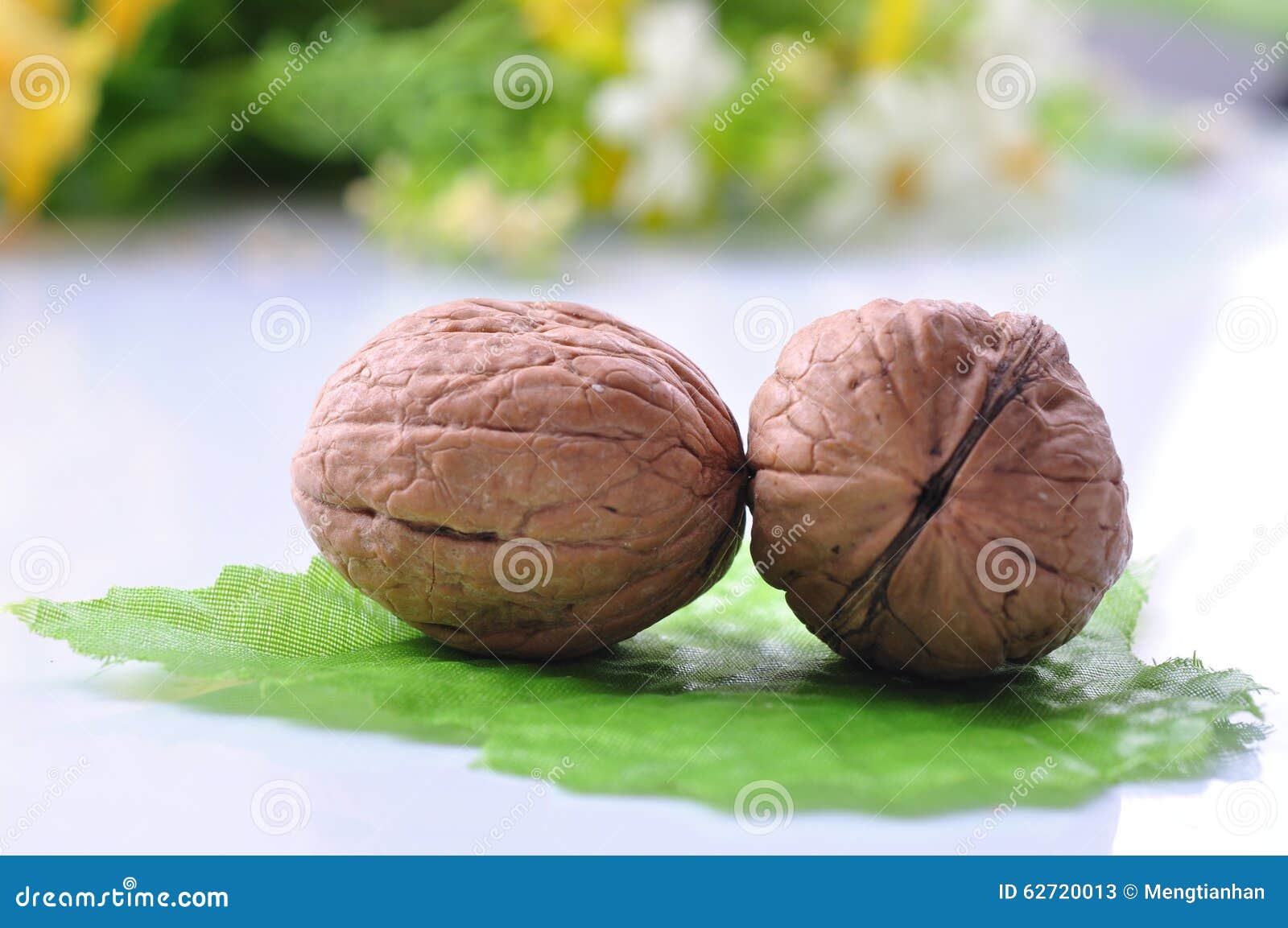 Walnuts with shell stock image. Image of nature, basket - 62720013
