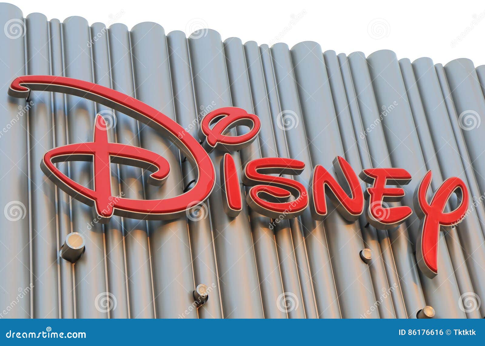 Walt Disney editorial photo. Image of family, modern - 86176616