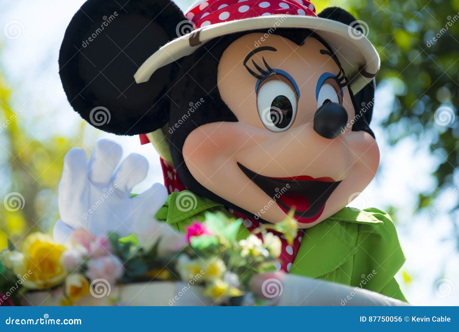 Walt Disney World Parade Daytime with Mini Editorial Photo - Image of ...
