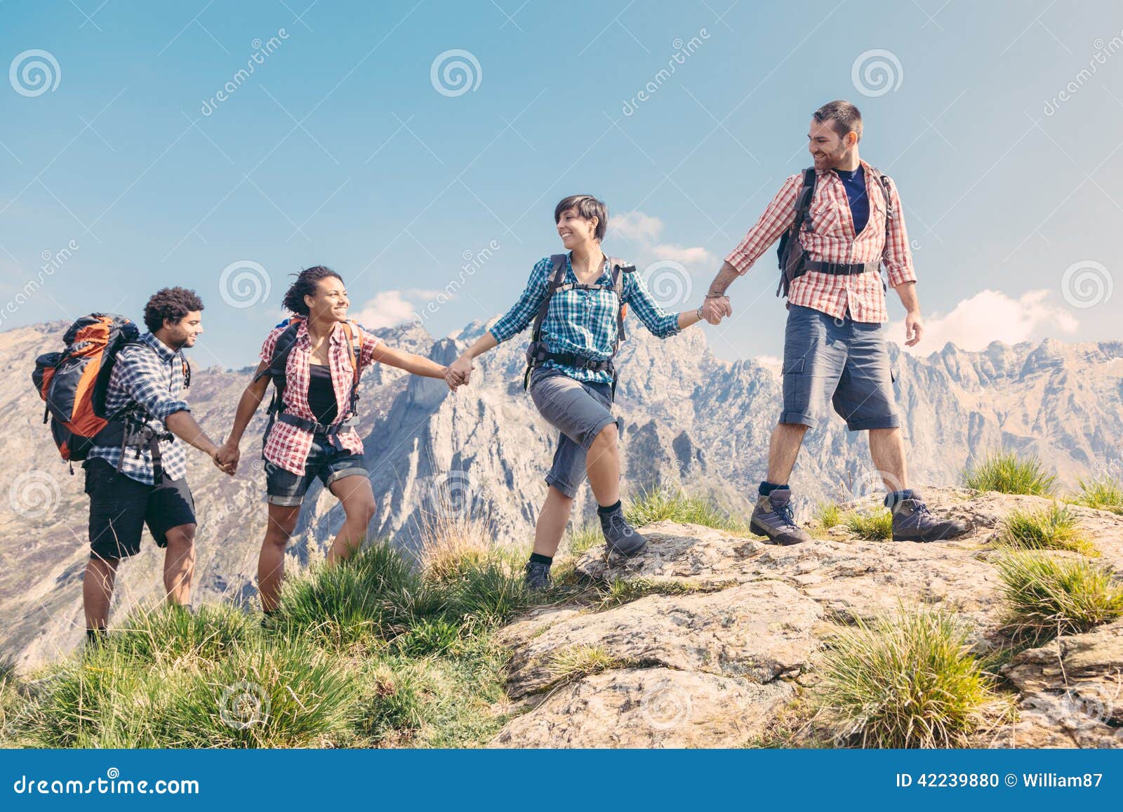 Wanderer stockfoto. Bild von freizeit, glücklich, mädchen - 42239880