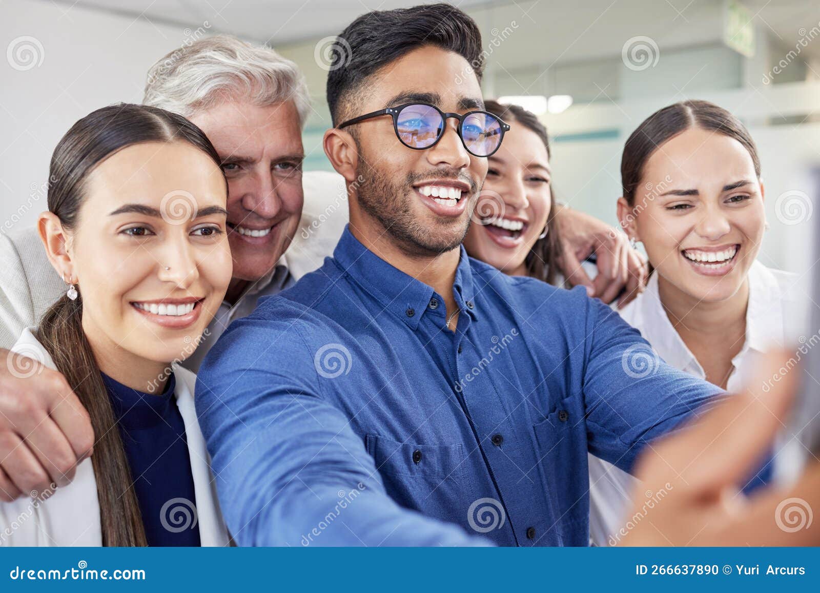 Wanna Take a Selfie. a Group of Businesspeople Taking a Selfie at Work ...