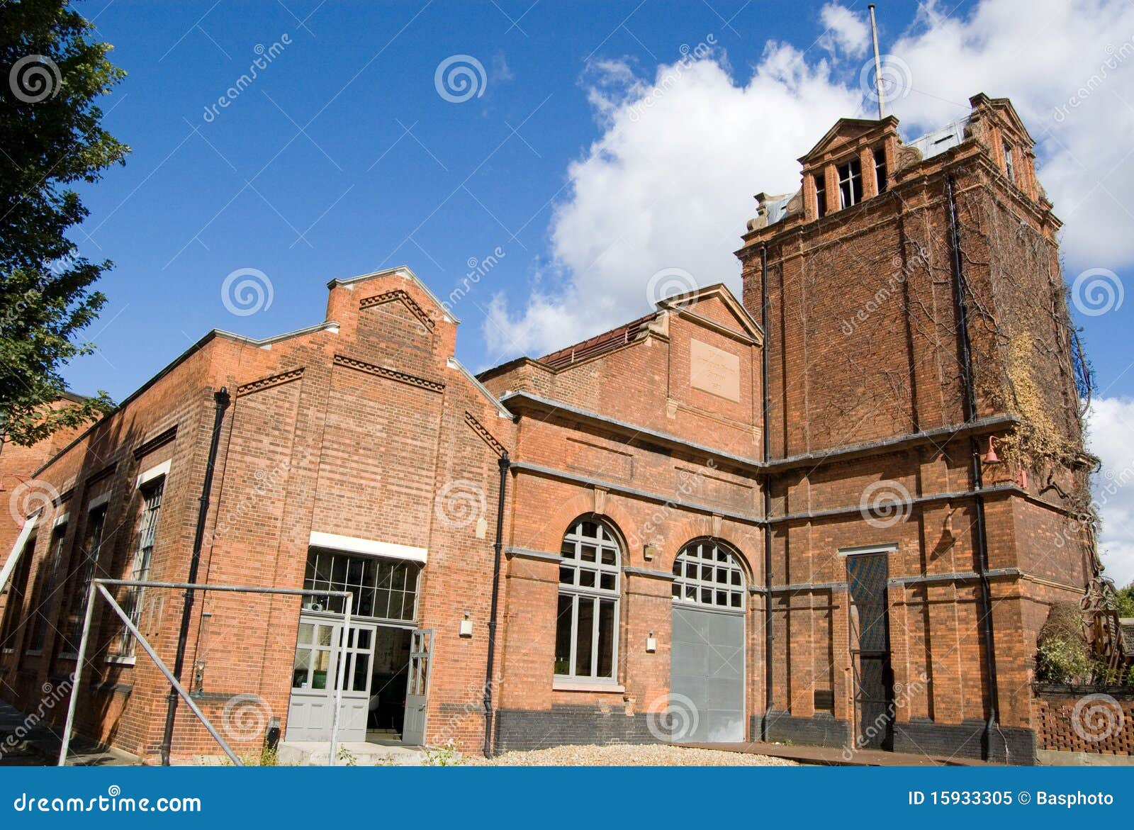Wapping Hydraulic Power Station Stock Image - Image of brick, wapping ...