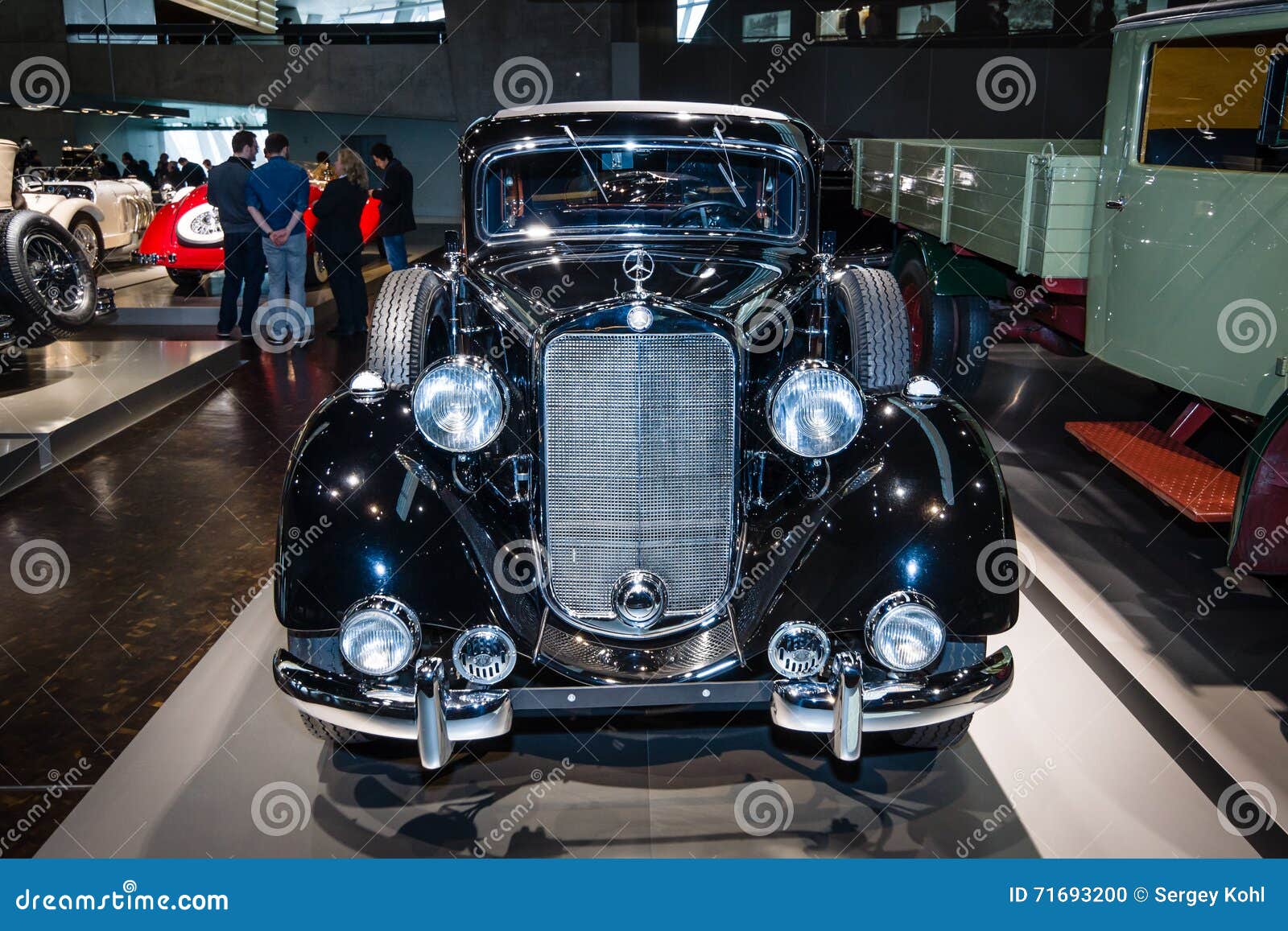 Ware Groottesedan Mercedes-Benz 260 D Pullman (W138), 1938 Redactionele ...