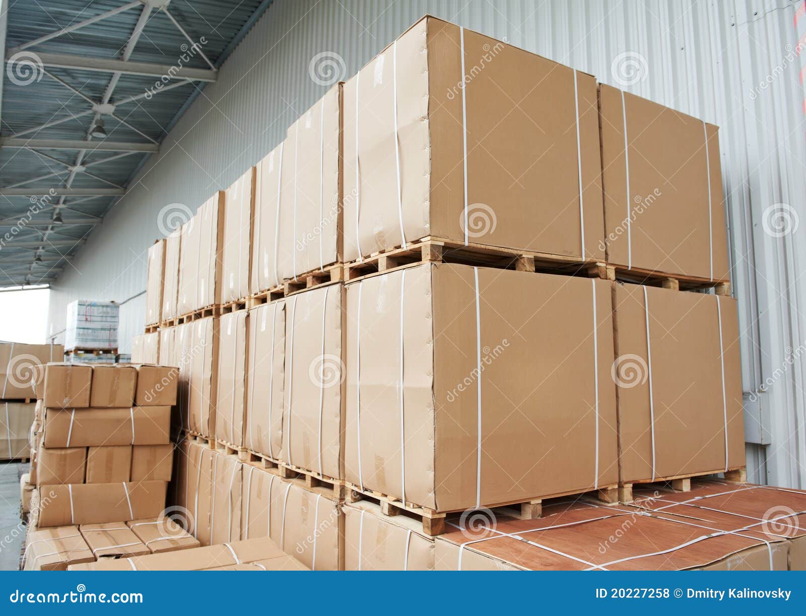 Warehouse cardboard boxes stock photo. Image of arrangement - 20227258