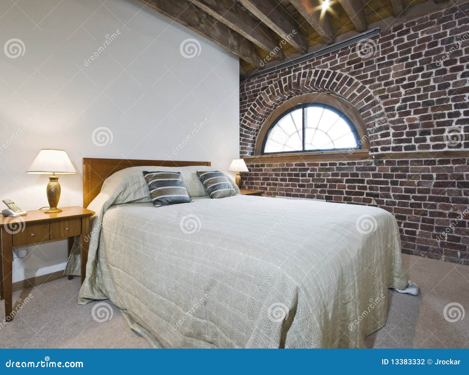 Warehouse Conversion Bedroom Stock Photo - Image of building, lacquer ...
