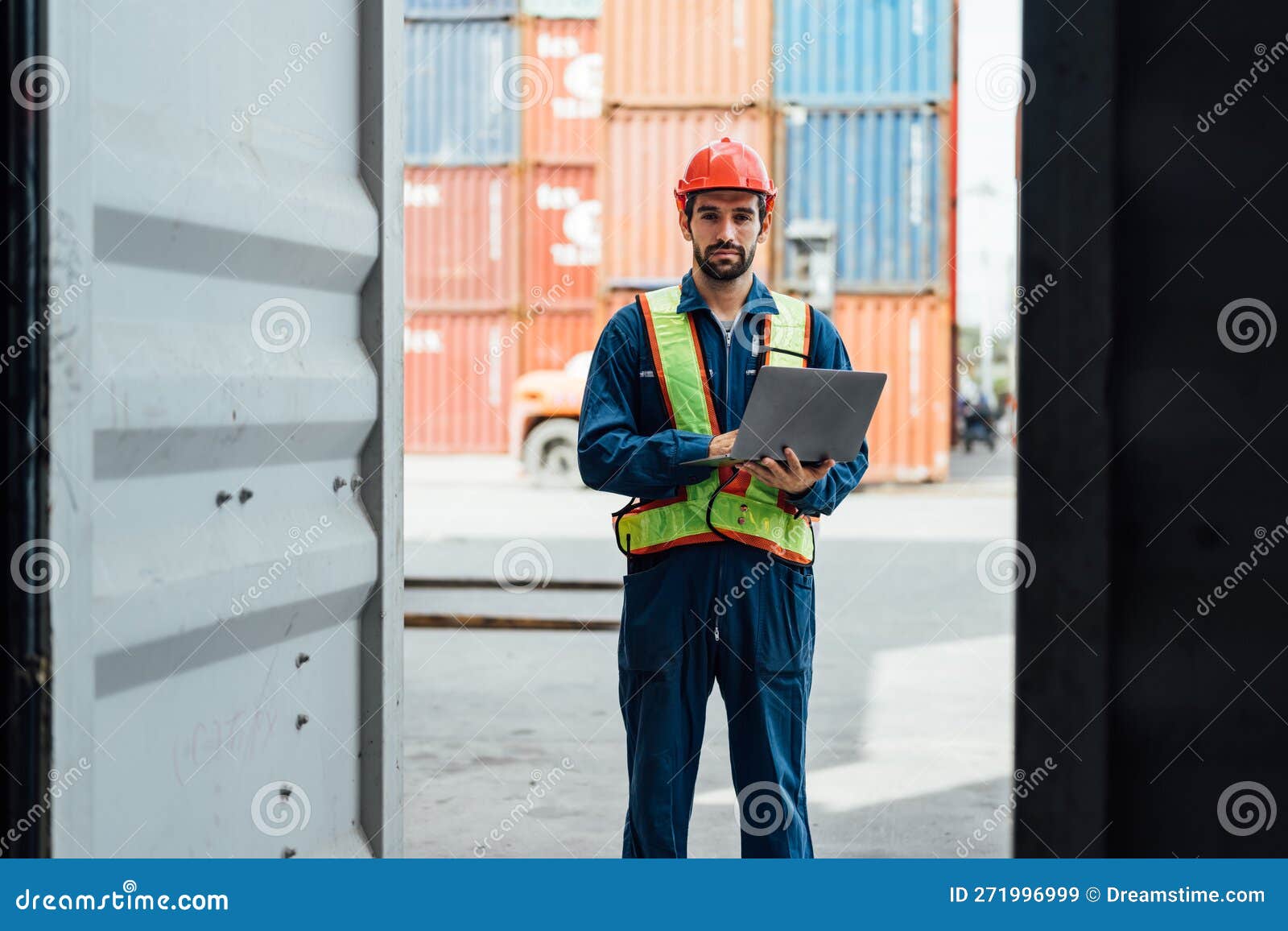 Warehouse Engineer Worker Working at Industrial Container Yard Stock ...
