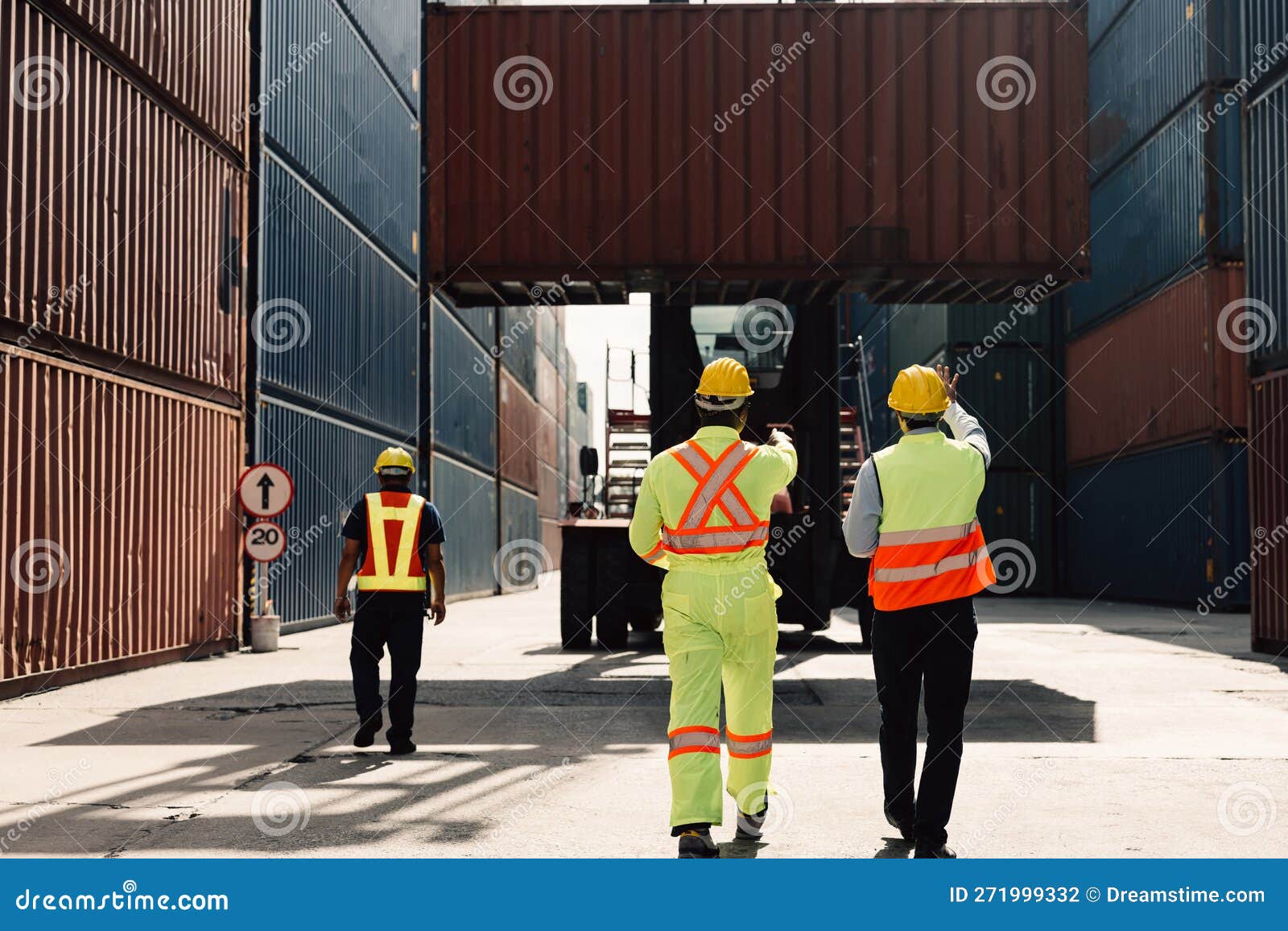 Warehouse Engineer Worker Working at Industrial Container Yard Stock ...