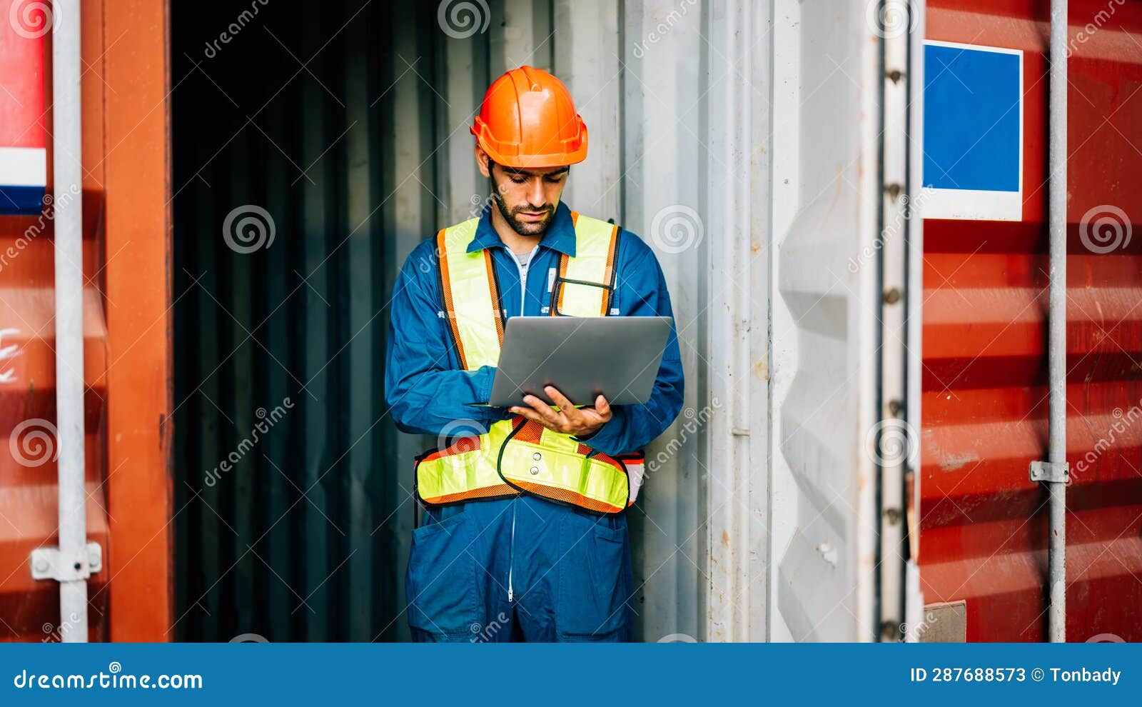 Warehouse Engineer Worker Working at Industrial Container Yard Stock ...