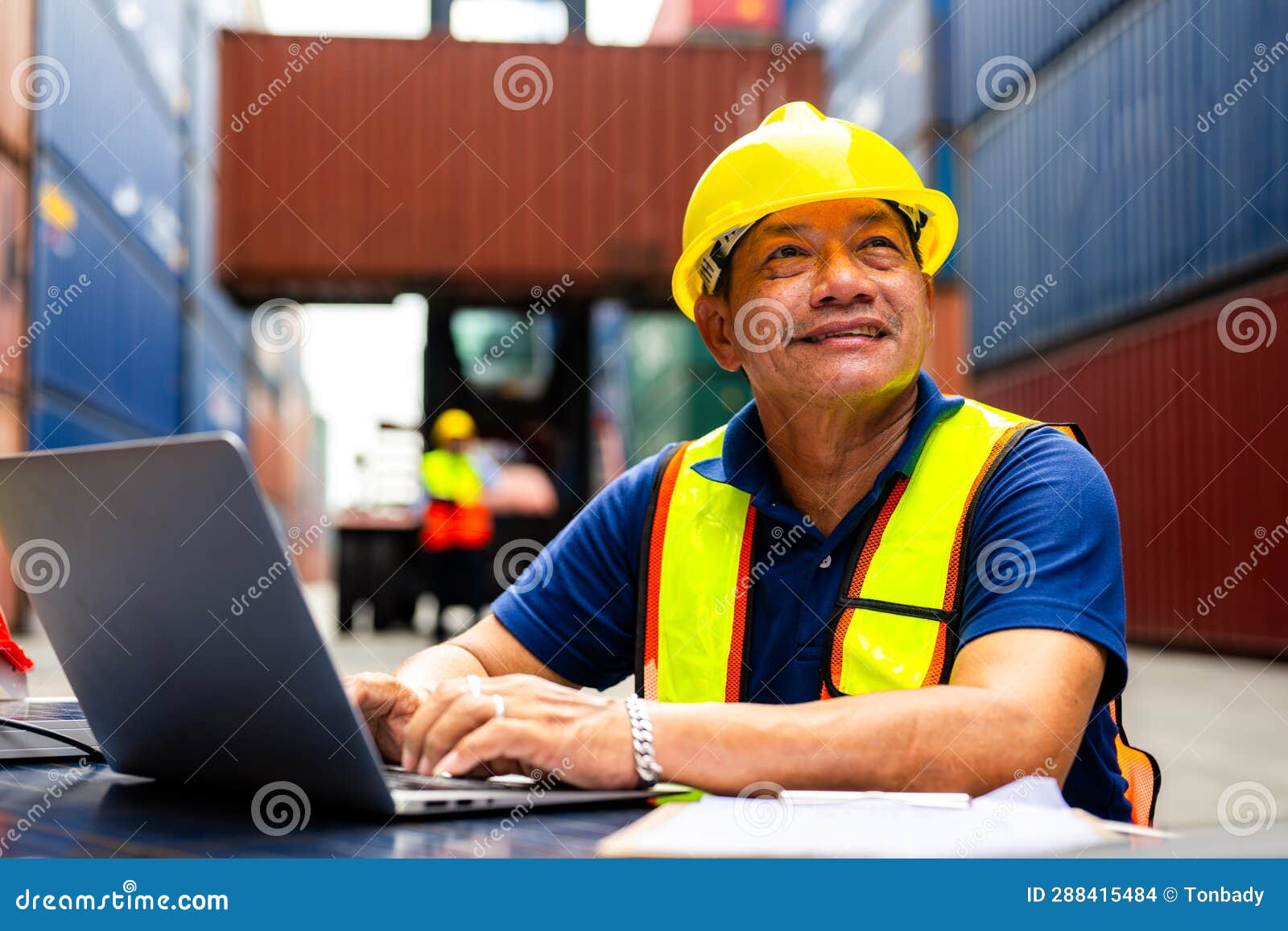 Warehouse Engineer Worker Working at Industrial Container Yard Stock ...