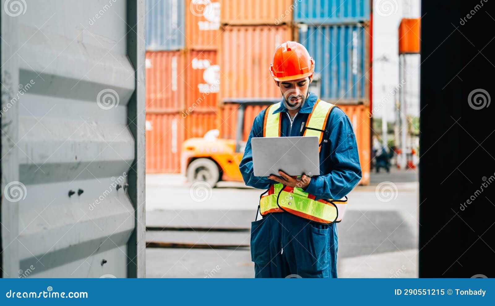 Warehouse Engineer Worker Working at Industrial Container Yard Stock ...