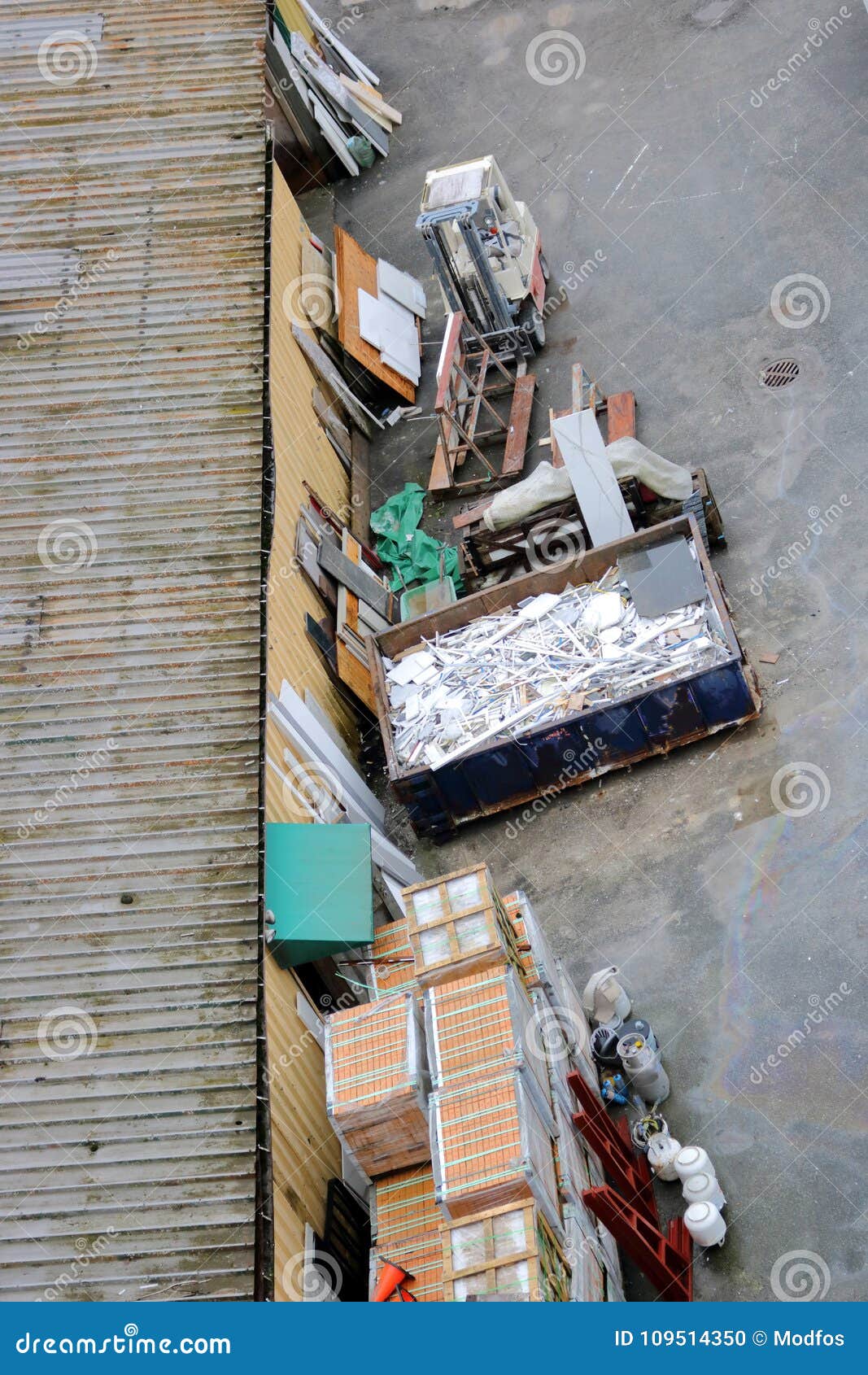 Warehouse Garbage and Waste Stock Photo - Image of away, discarded ...