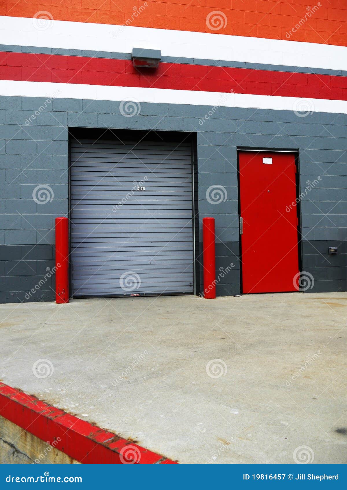Warehouse: Loading Bay Platform Stock Image - Image of painted, store ...